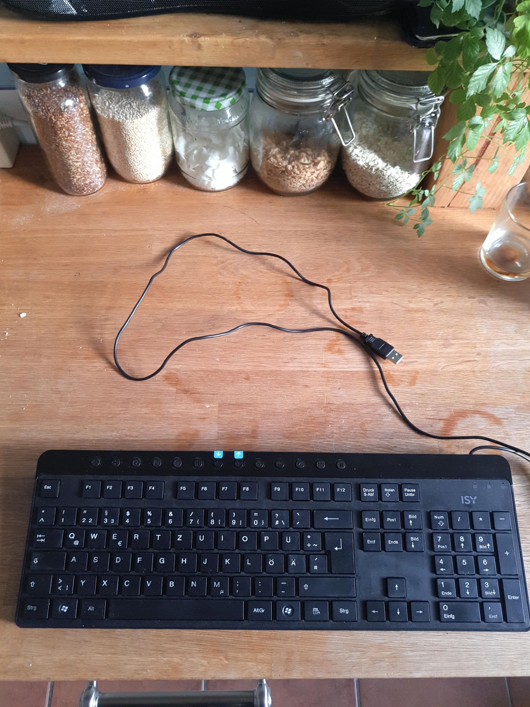 Keyboard Cable Coil : 4 Steps - Instructables