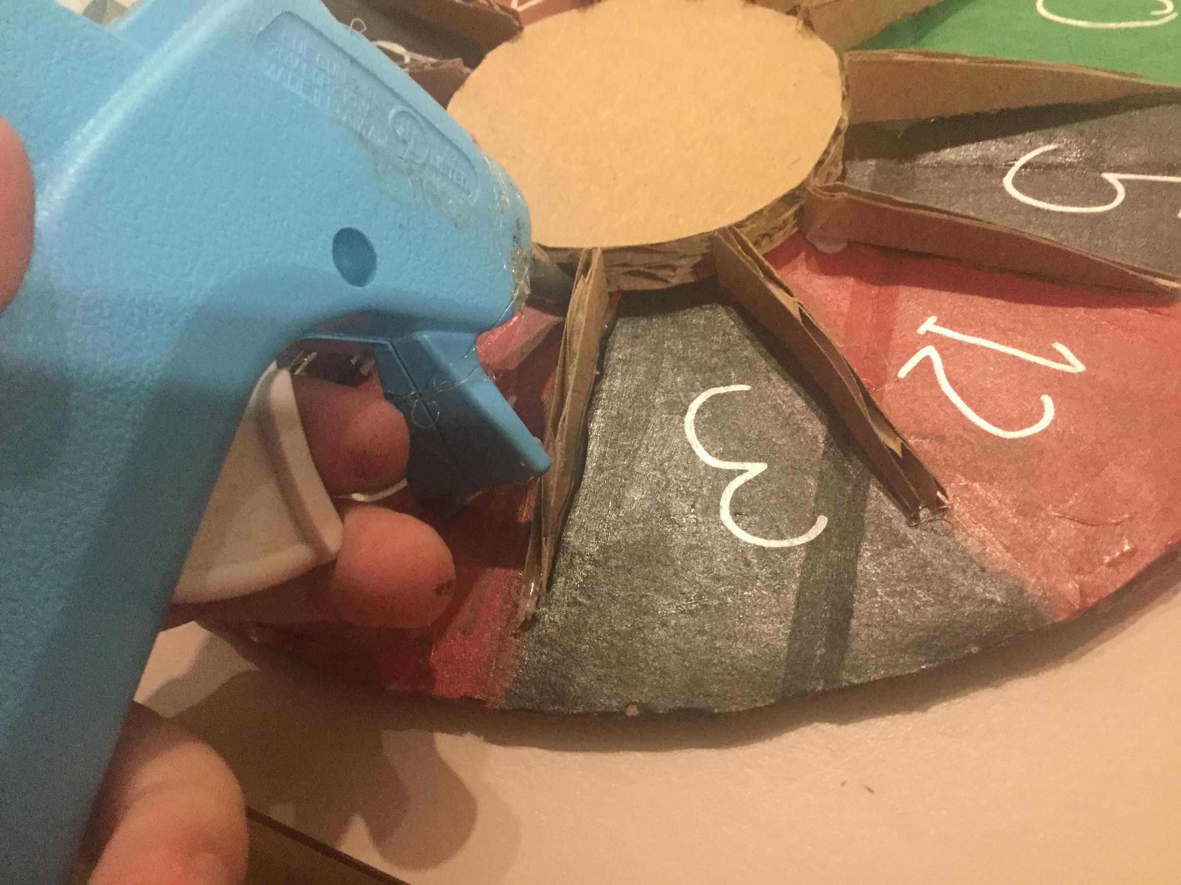 How to Make a Some What European Style Cardboard Roulette : 13 Steps ...