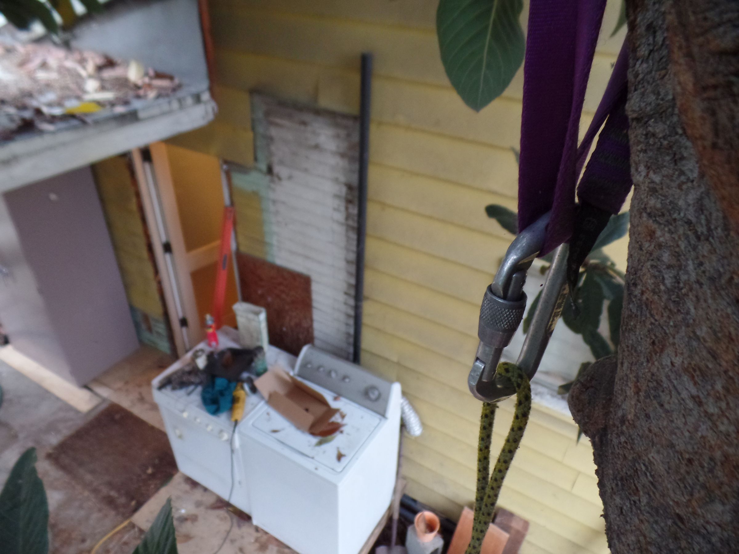 Rappelling a Twin Rope With an ATC Belay Device : 4 Steps - Instructables