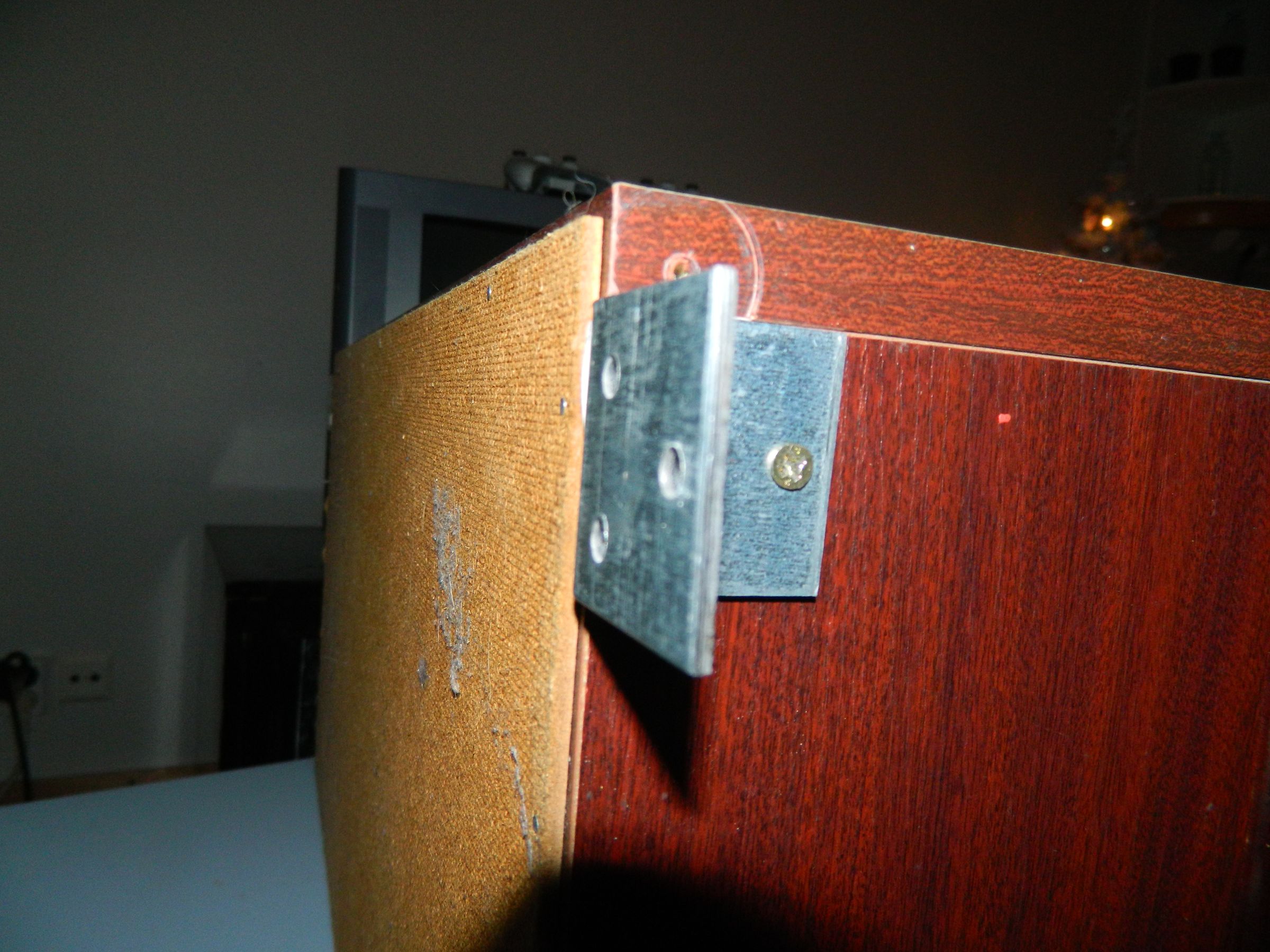 DIY "Hidden" Video Projector Folding Shelf, Carbon Fiber Look : 8 Steps ...