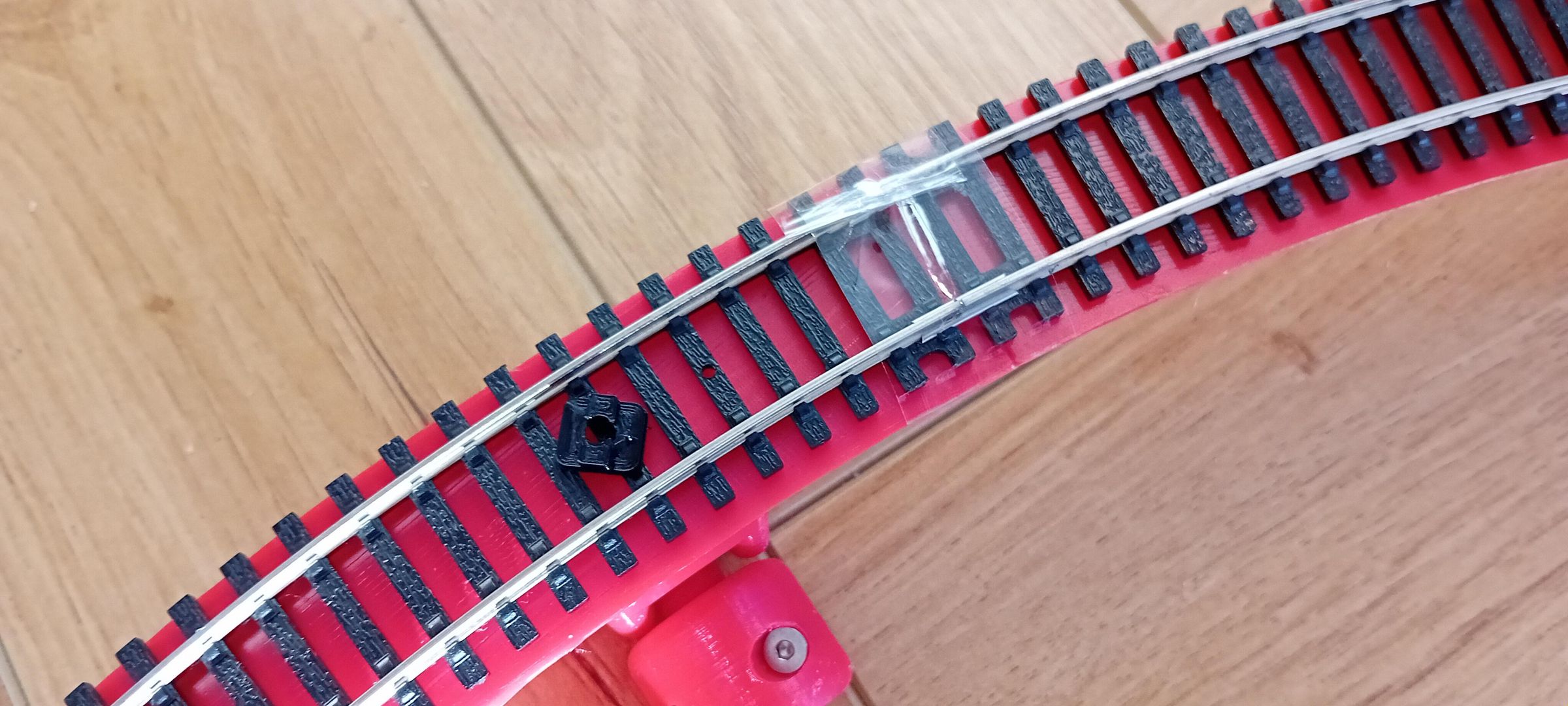 Train in a Christmas Tree L2 (3D Printed Version) : 11 Steps (with ...