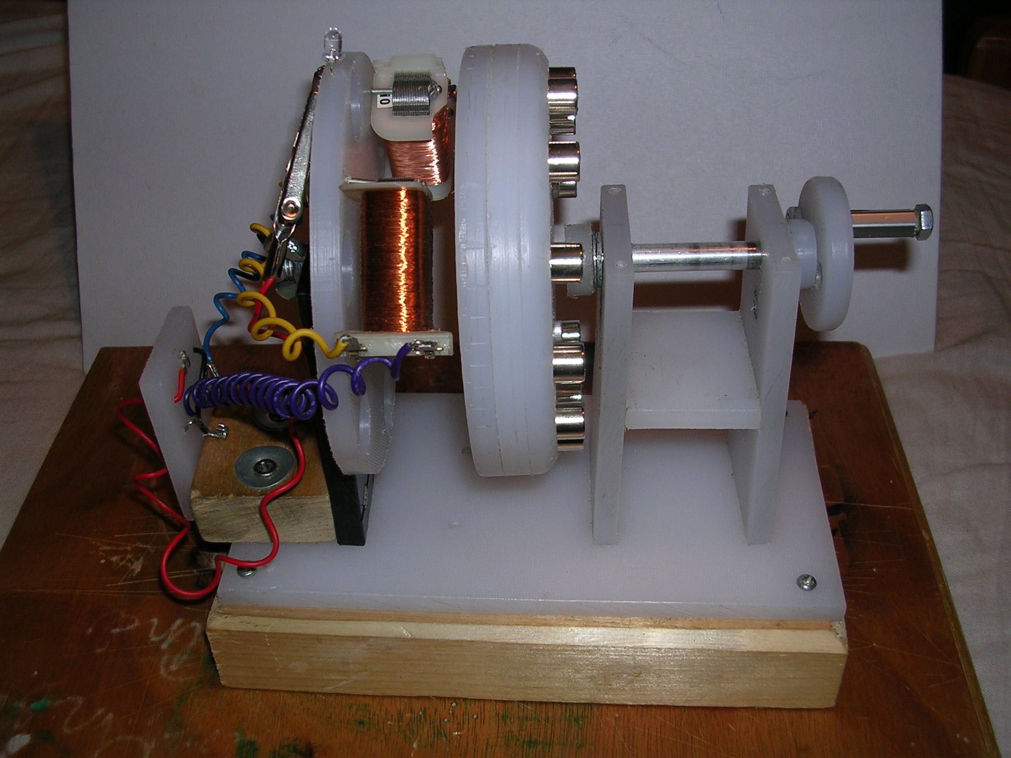 Model Generator Test Rig. Experiments on Home Made Power. : 8 Steps ...