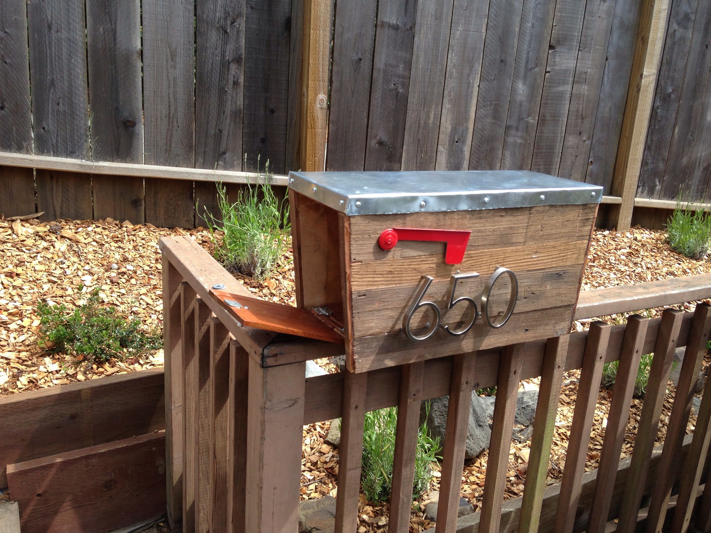 How to Build a Modern Mailbox : 8 Steps (with Pictures) - Instructables