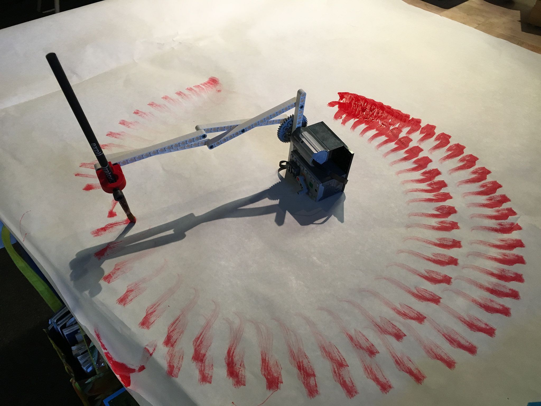 Tinkering With LEGO: Art Machines : 6 Steps (with Pictures) - Instructables
