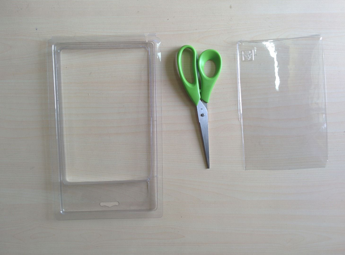 Diy 3d Hologram Pyramid 6 Steps Instructables