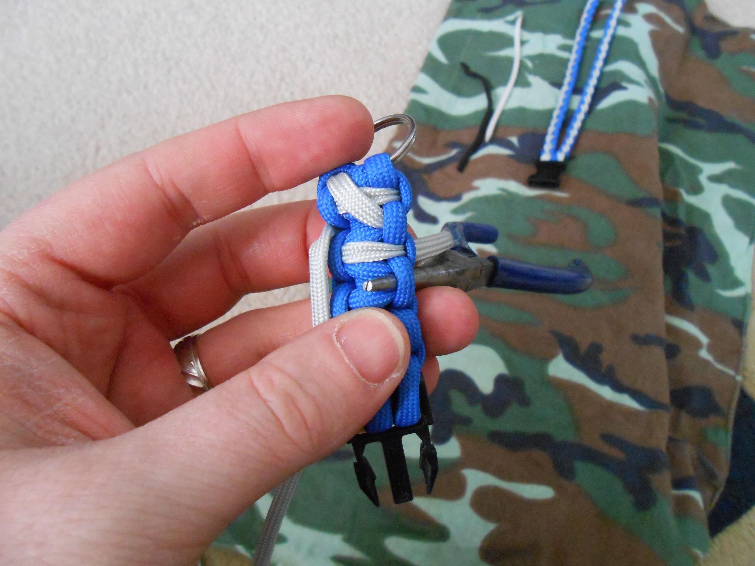 Break Away Paracord Lanyard With Side Release Buckle and Swivel Snap ...