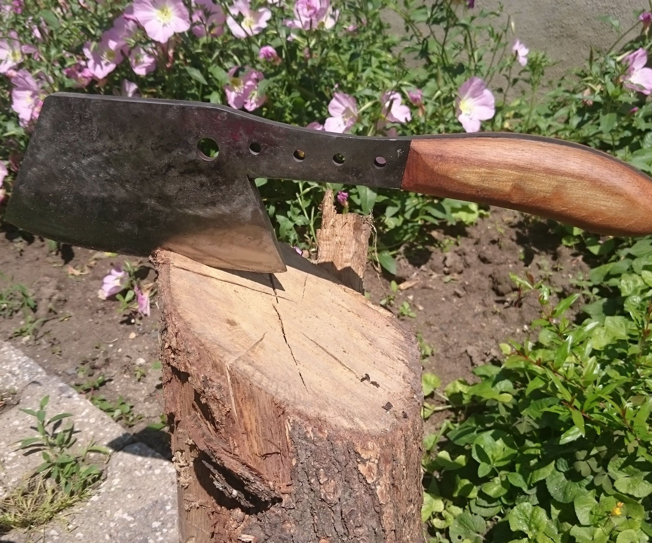 Big Ass AXE : 14 Steps (with Pictures) - Instructables