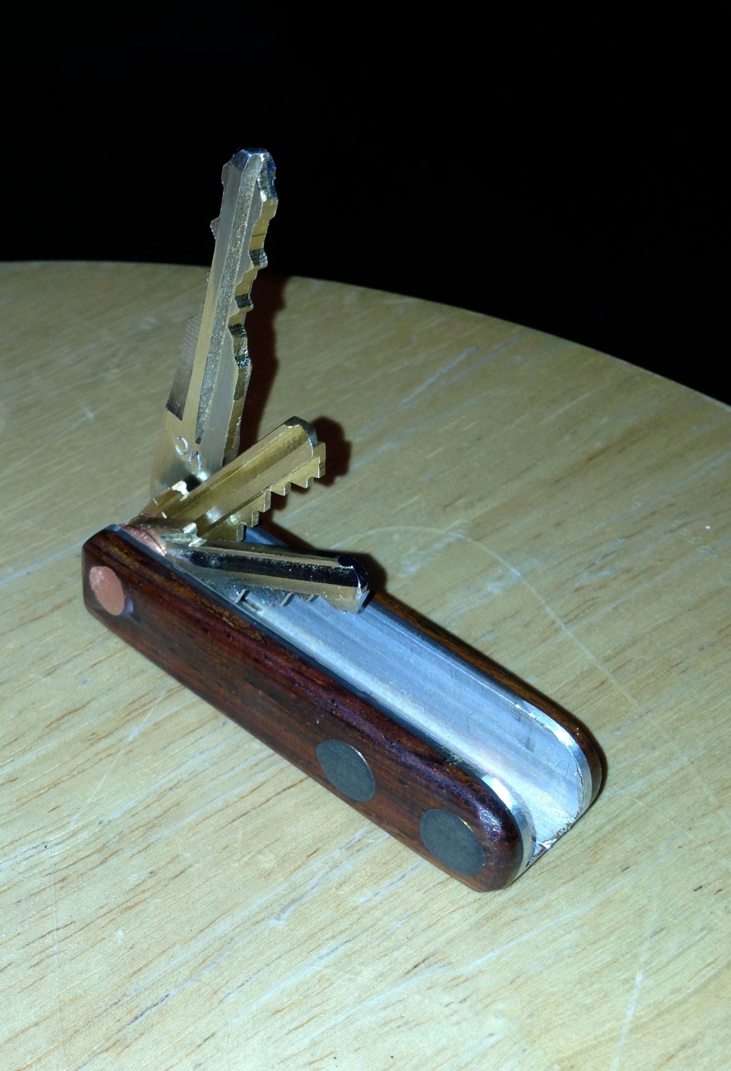 Magnetized Pocket Folding Key Organizer : 11 Steps (with Pictures ...