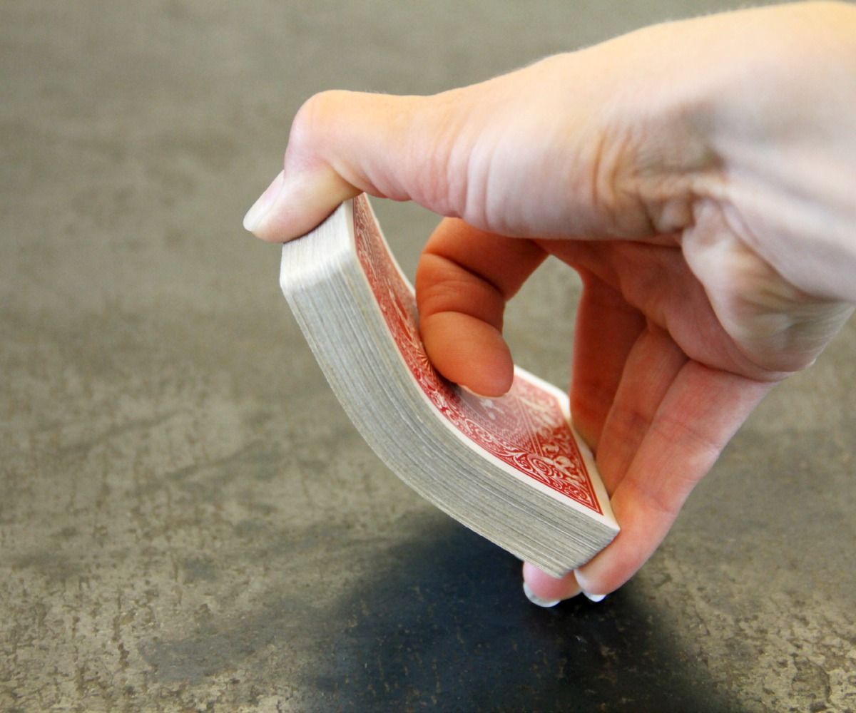 How to Shuffle Cards : 5 Steps (with Pictures) - Instructables