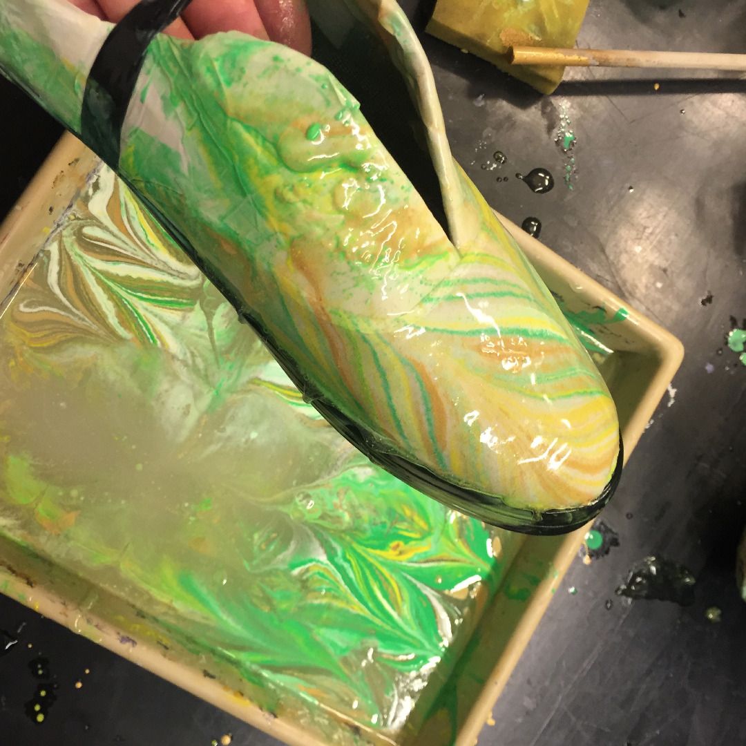 Marbled Shoes : 4 Steps (with Pictures) - Instructables