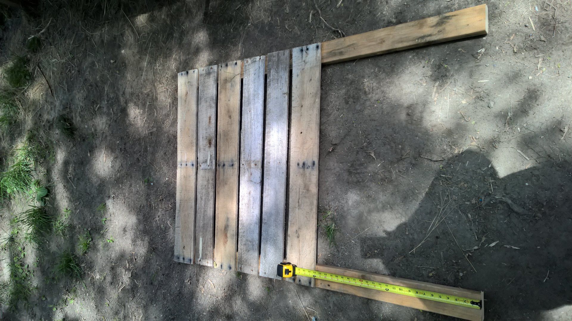 Recycled Pallets and Wood - Two Bale Hay Storage Rack : 8 Steps ...