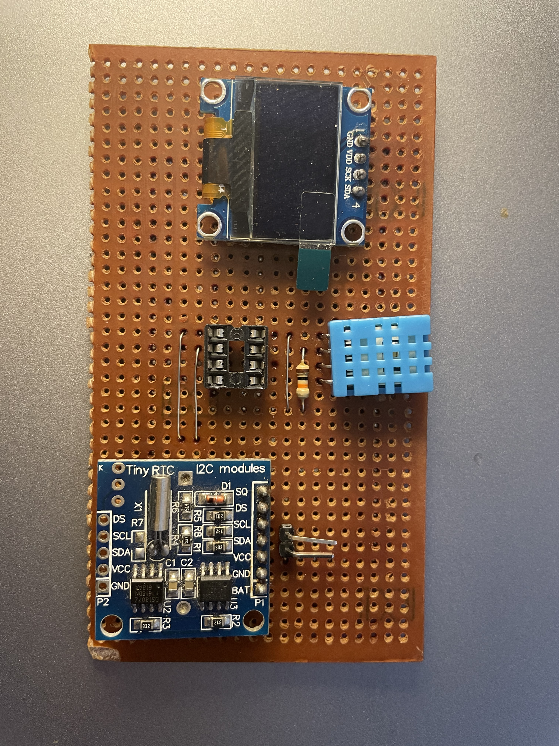 Cool Desktop Clock : 6 Steps - Instructables