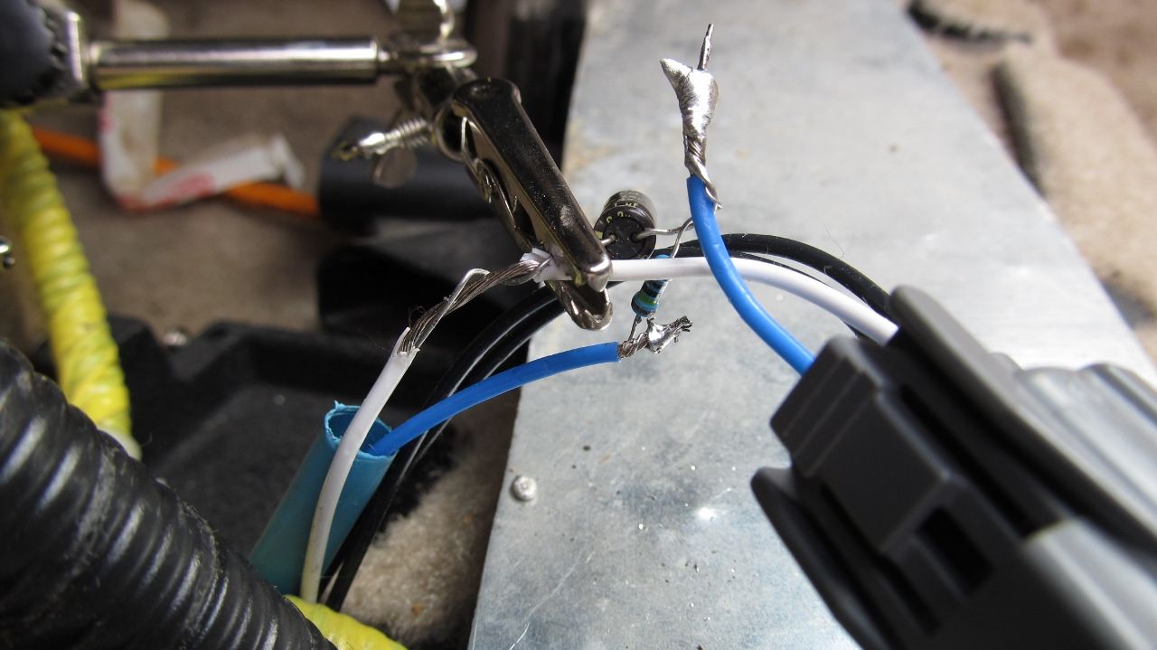 P0420 Oxygen Sensor Simulator Hack : 7 Steps - Instructables