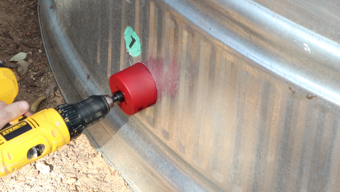 Making a Stock Tank Pool : 7 Steps (with Pictures) - Instructables