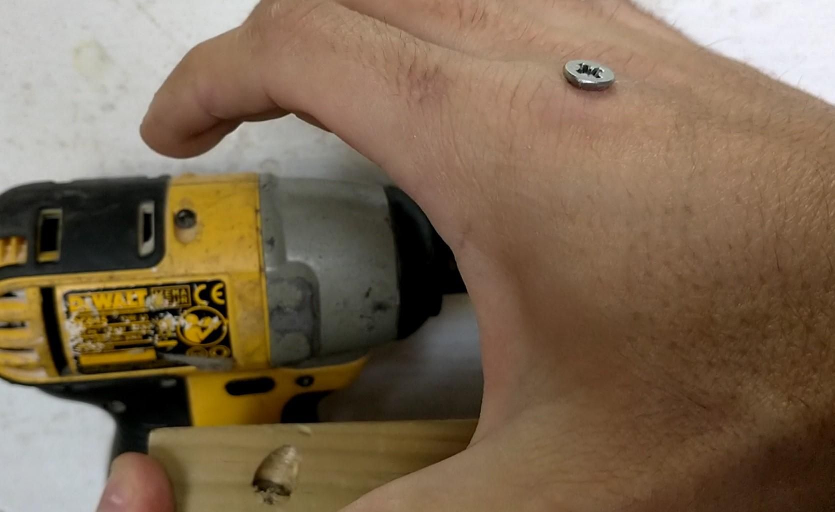 Halloween Faked Hand's Injury / Wound With Screw and Blood : 17 Steps ...