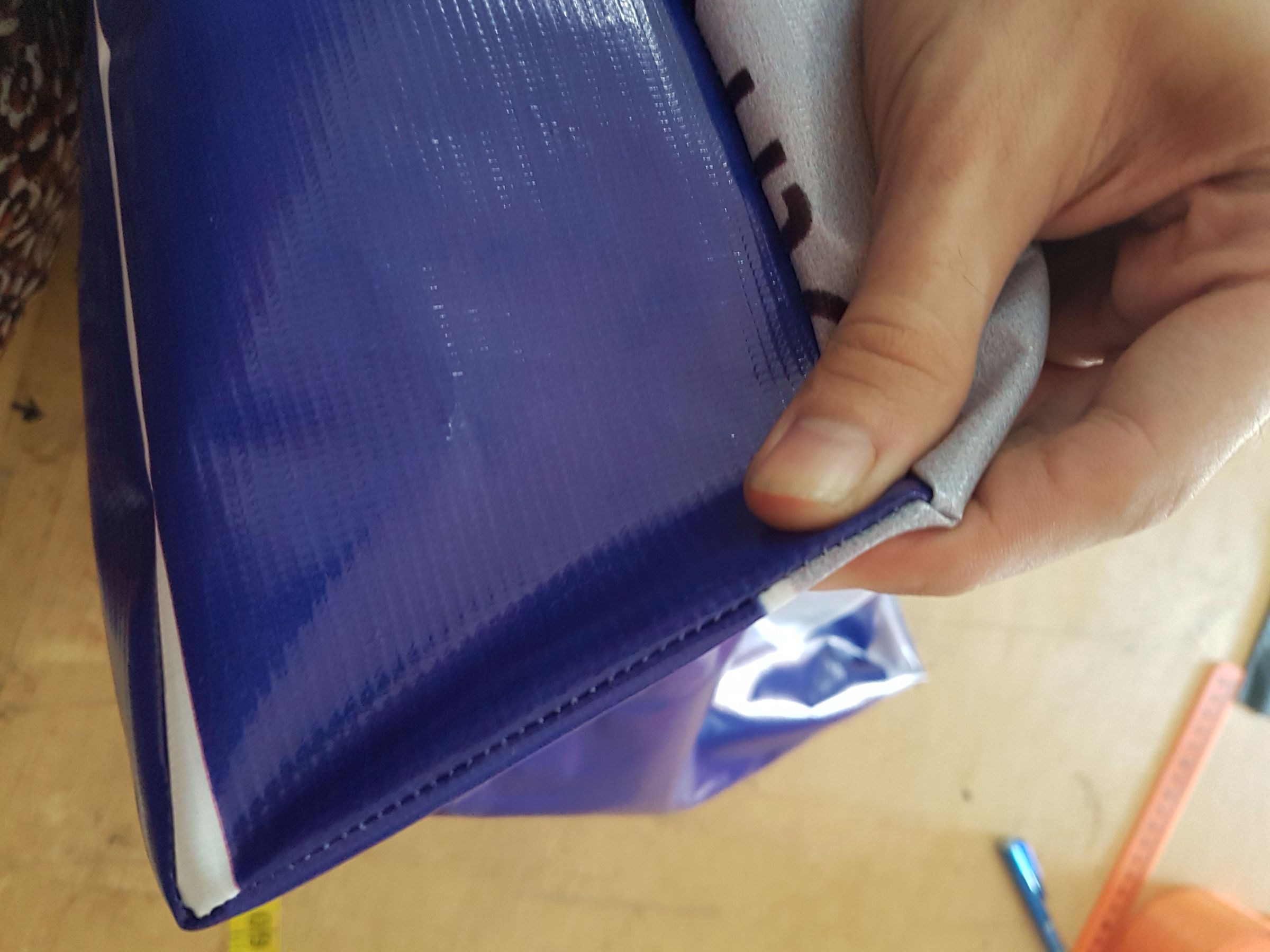 Upcycled Banner Tote Bag : 13 Steps (with Pictures) - Instructables