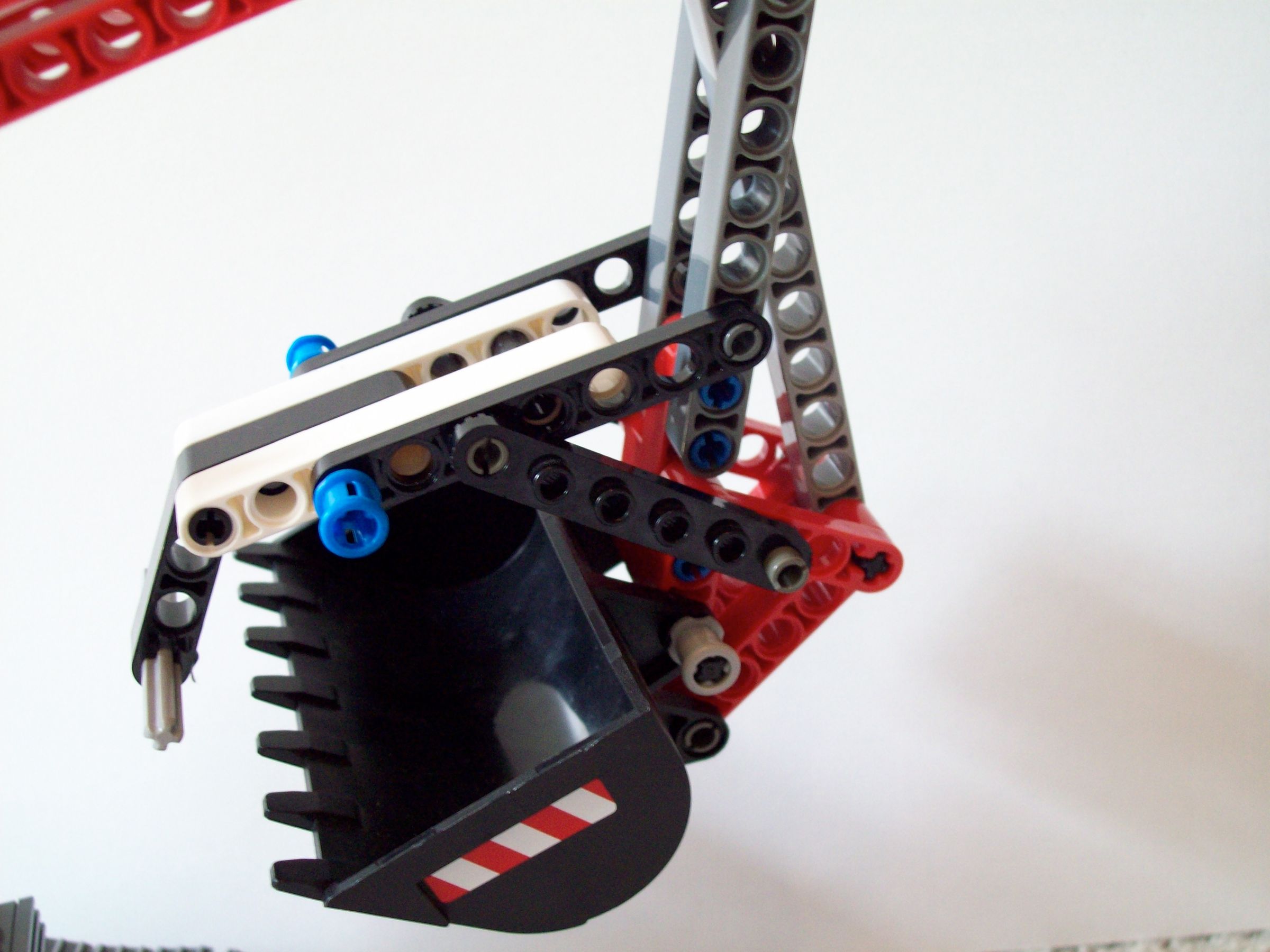 How to Create Custom Grapple for Lego 8294 Excavator : 5 Steps ...