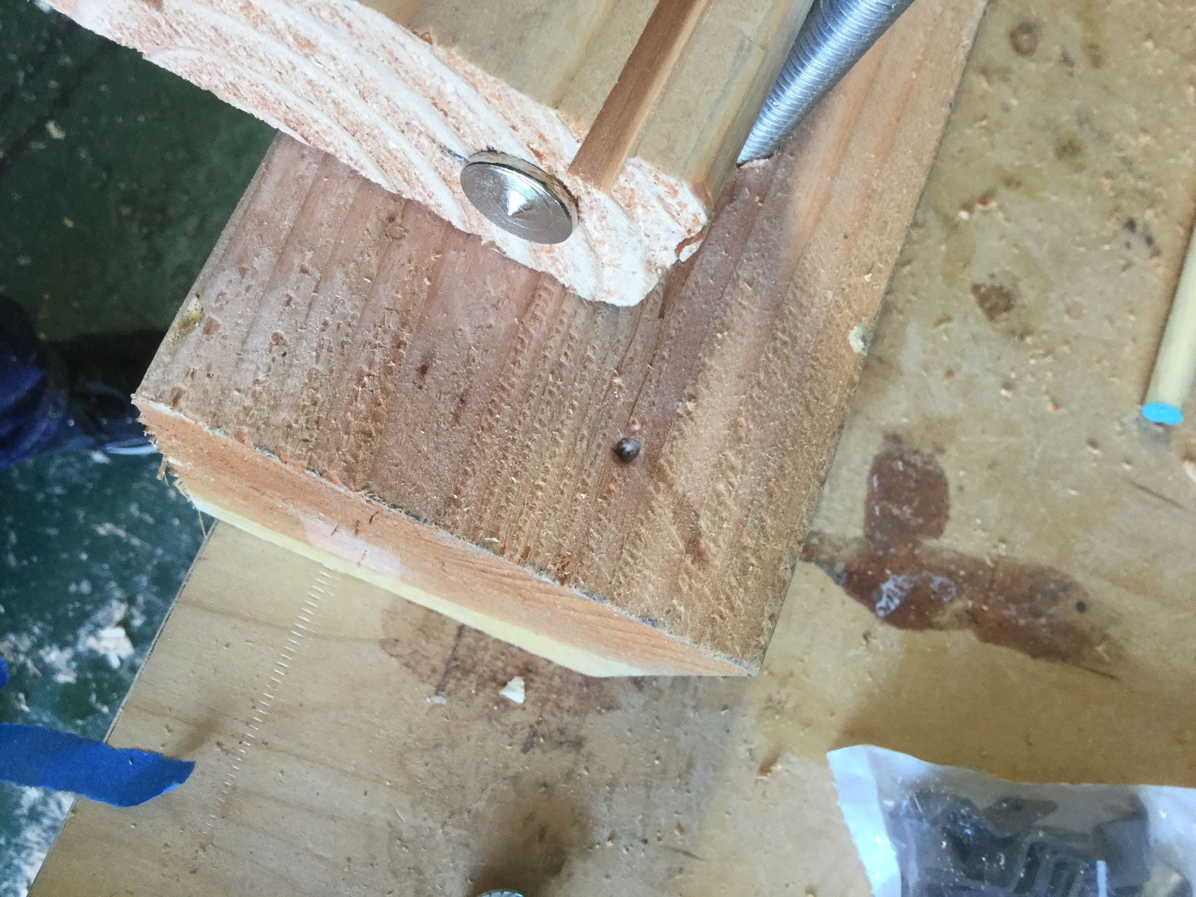 Sturdy Workbench : 12 Steps (with Pictures) - Instructables