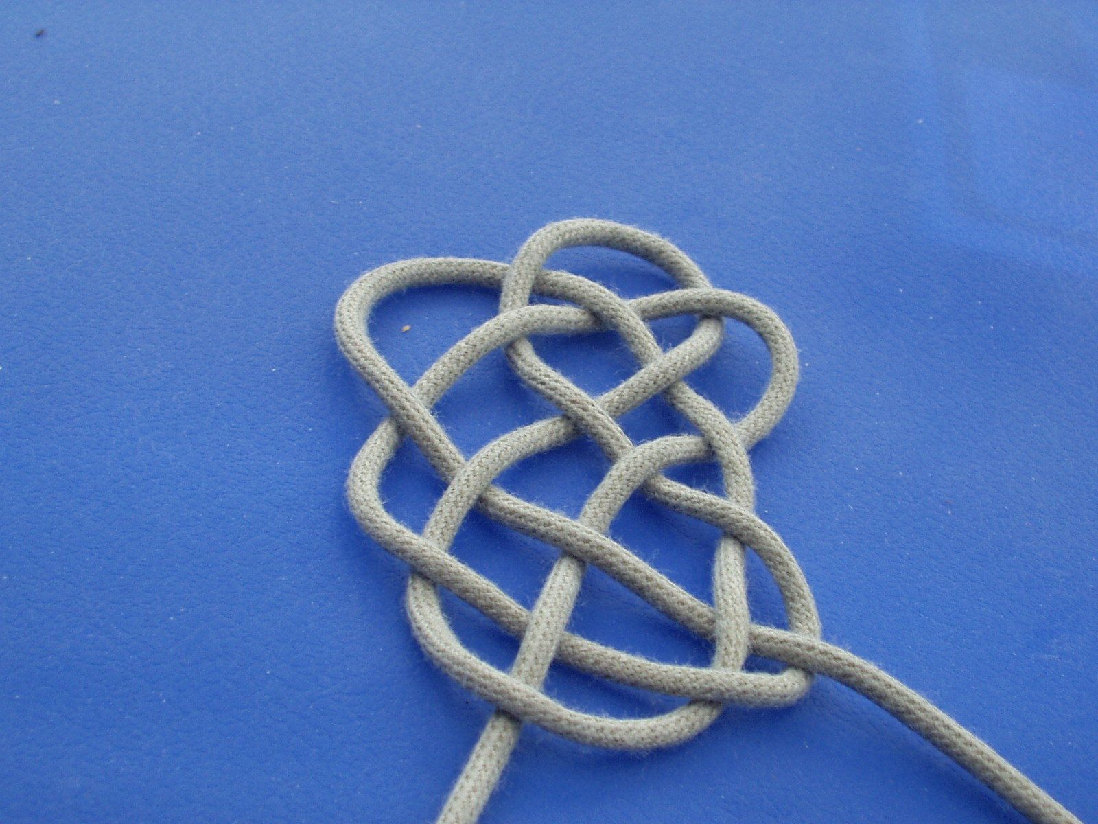 ABOK 818 - Ocean Plait Mat - Aka Flat Lanyard Knot : 9 Steps (with ...