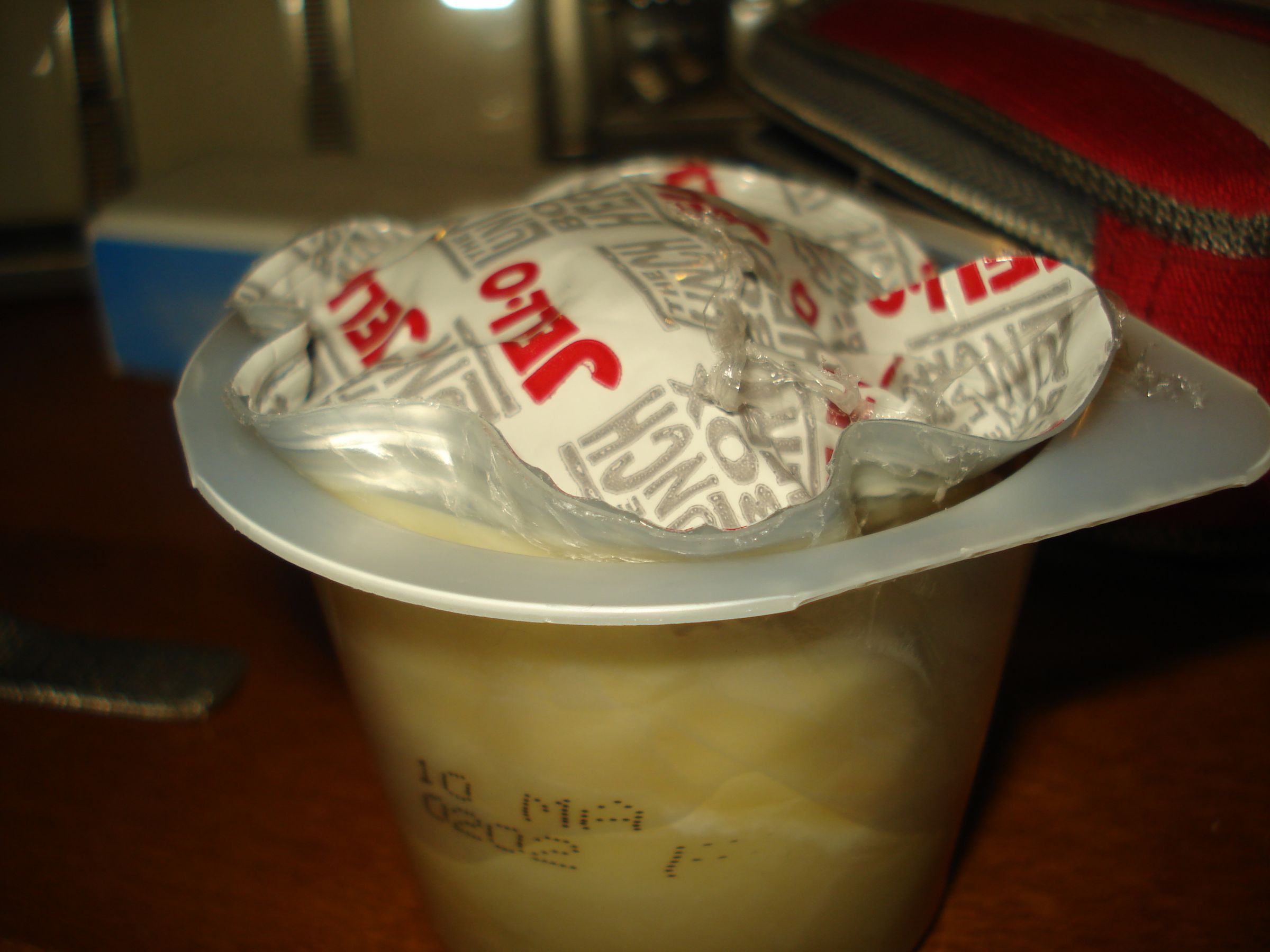 How to Separate a Bag of Pudding From the Pudding Cup : 6 Steps ...