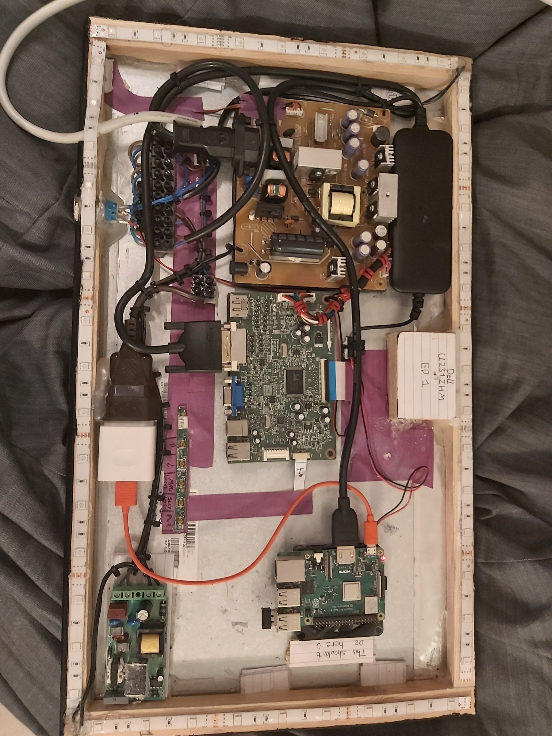 Info Screen // Reuse Your Old Monitor Creatively : 5 Steps - Instructables