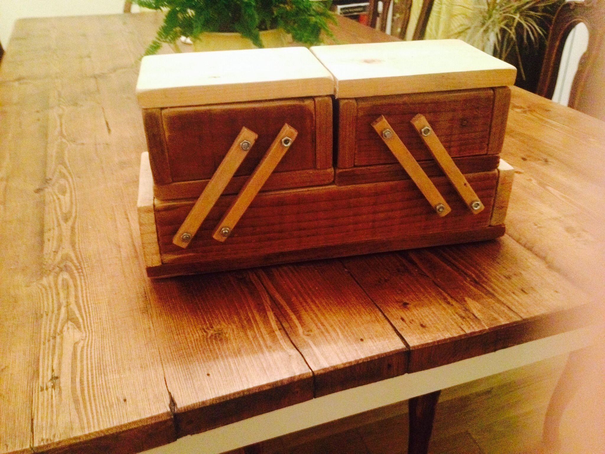 Wooden Concertina Tool Box : 4 Steps - Instructables