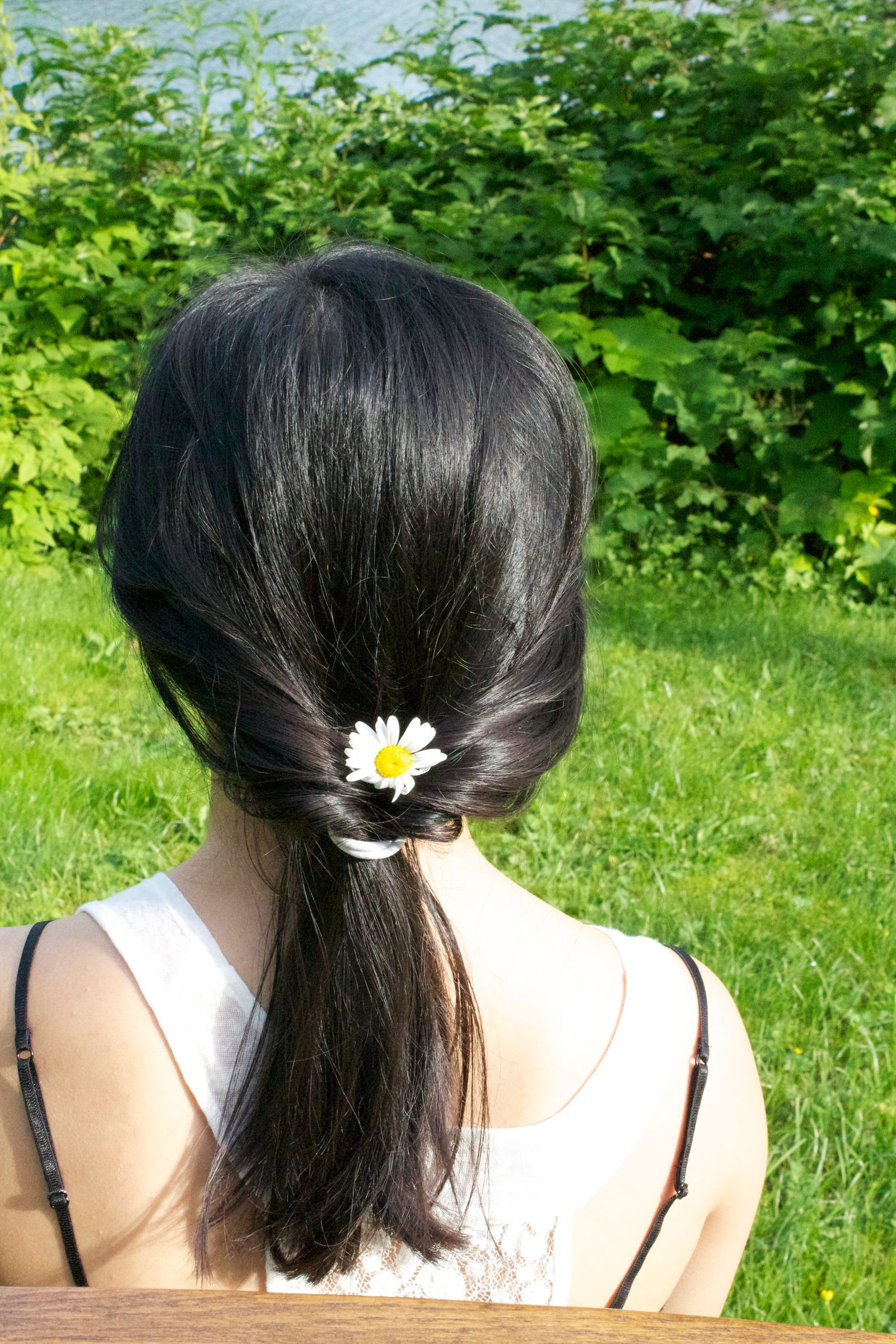 An Elegant Inverted Ponytail : 4 Steps - Instructables