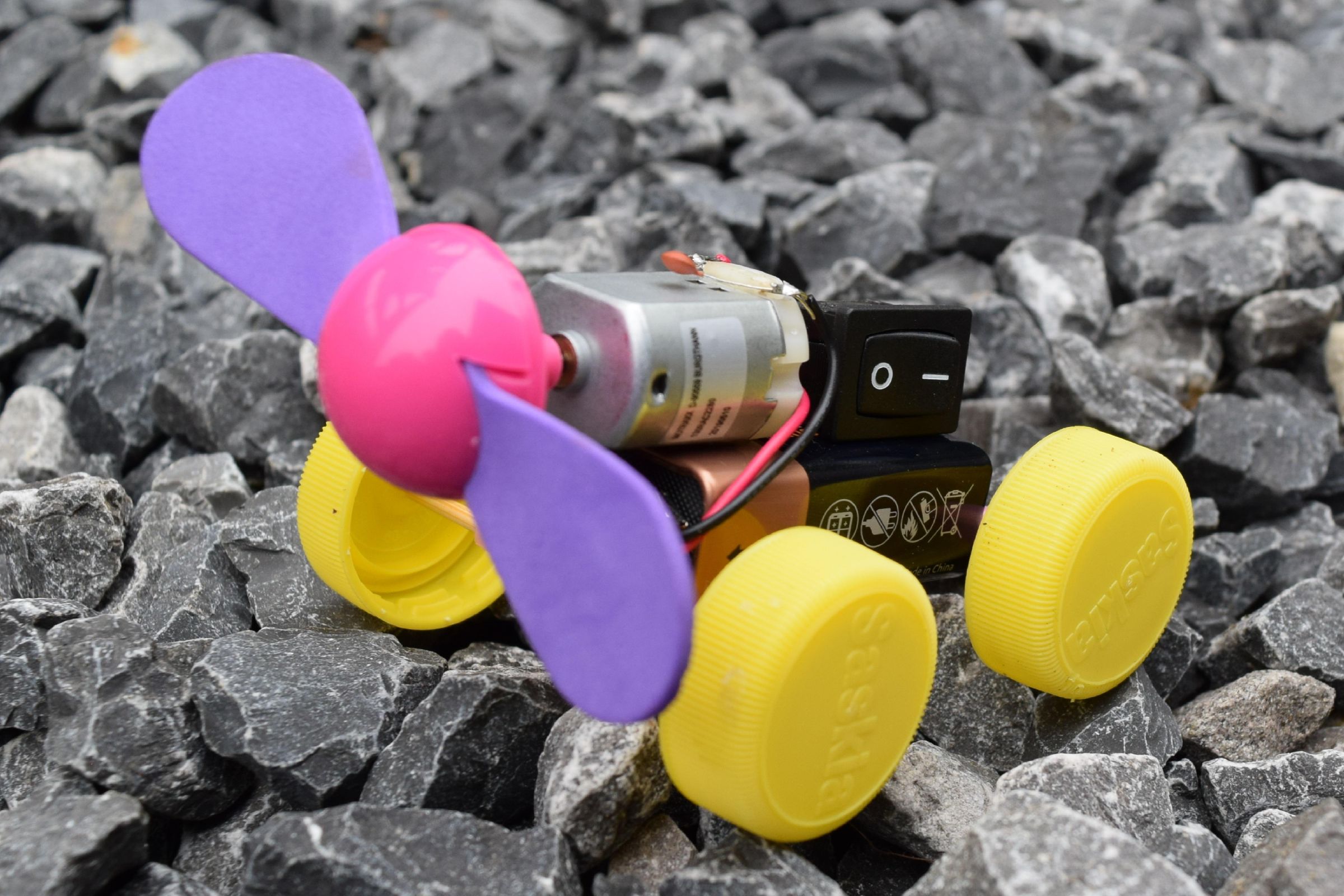 DC Motor Propeller Car : 7 Steps - Instructables