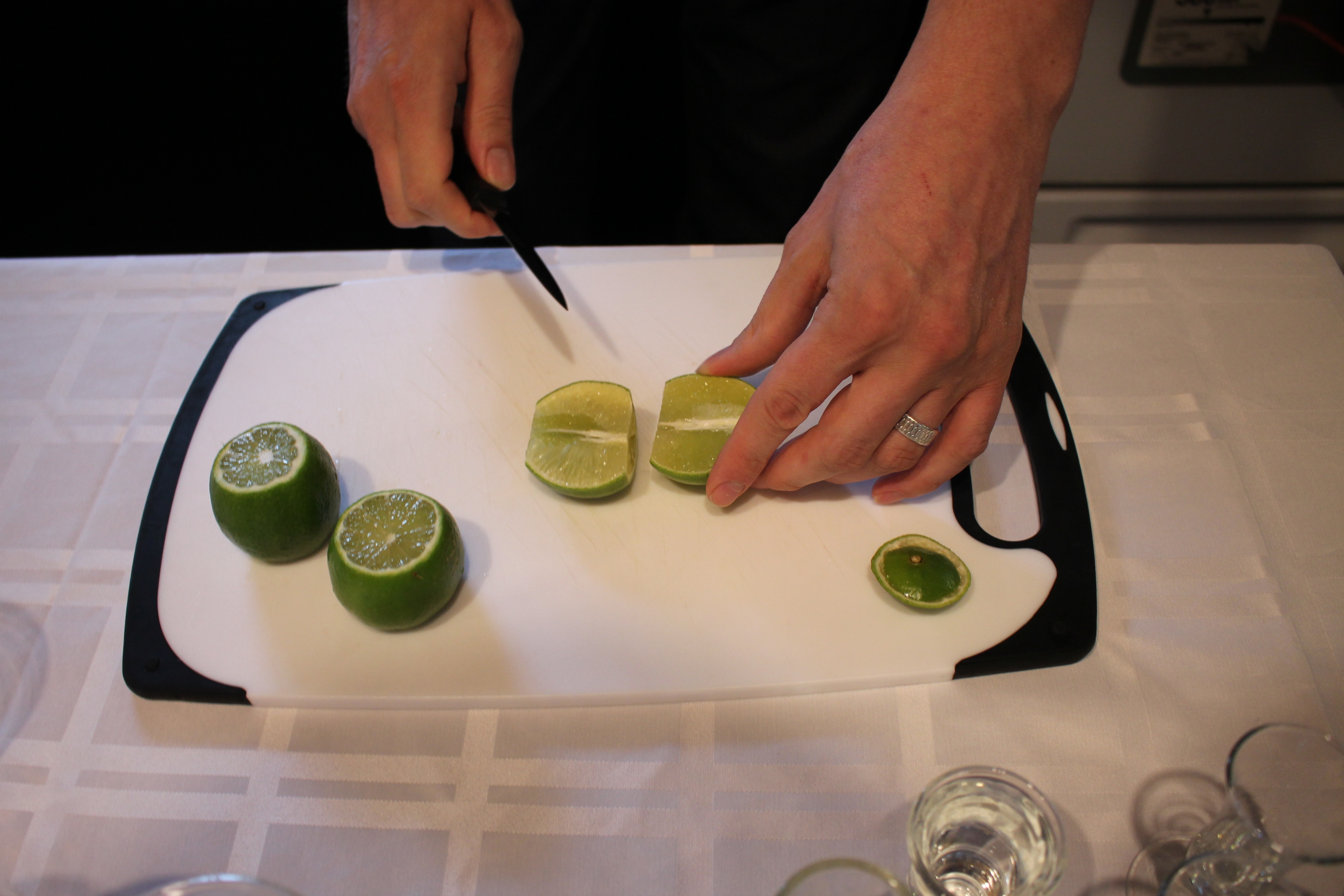 Cut Limes Like a Bartender : 5 Steps (with Pictures) - Instructables