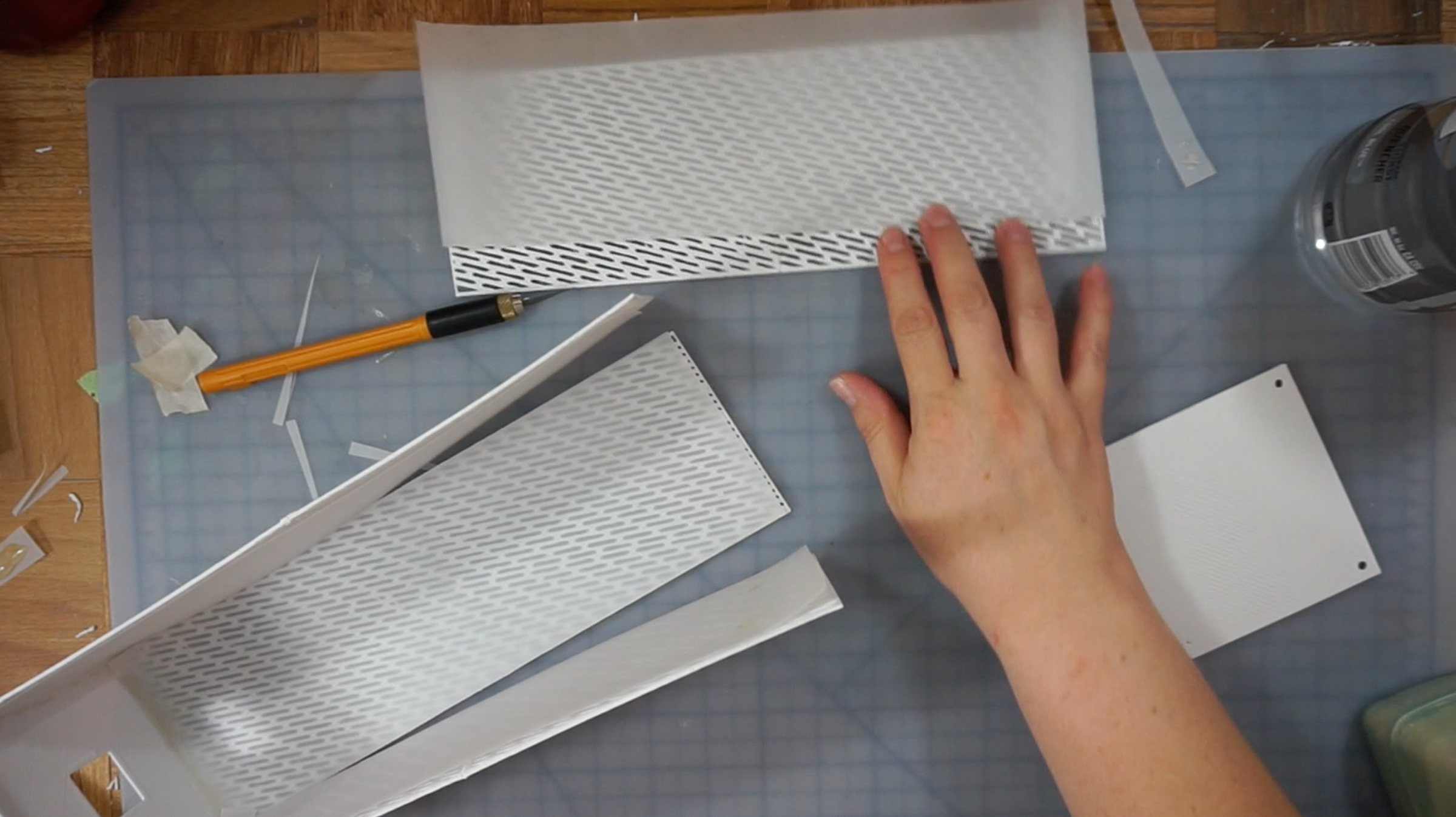 Twisted Prism Lanterns : 12 Steps (with Pictures) - Instructables