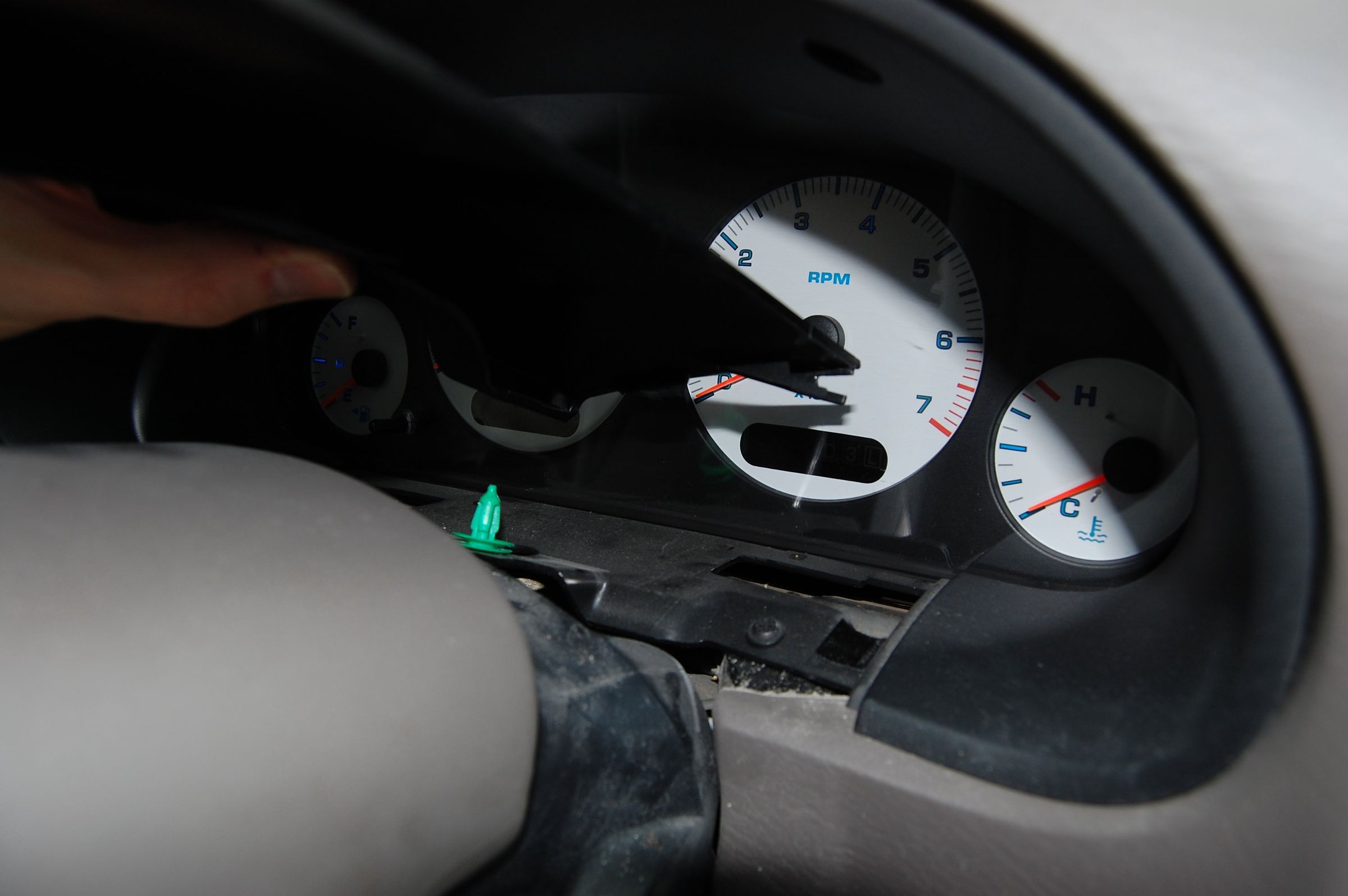 DIY - Save ~$200 and Replace Dash Cluster Bulbs W/LEDs : 8 Steps ...