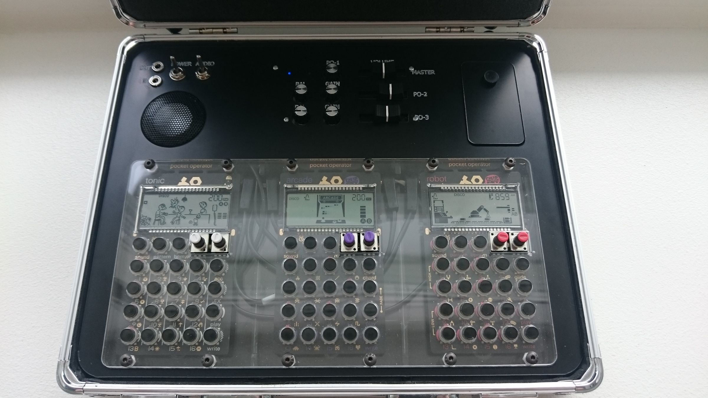 Pocket Synth Briefcase V2 : 7 Steps (with Pictures) - Instructables