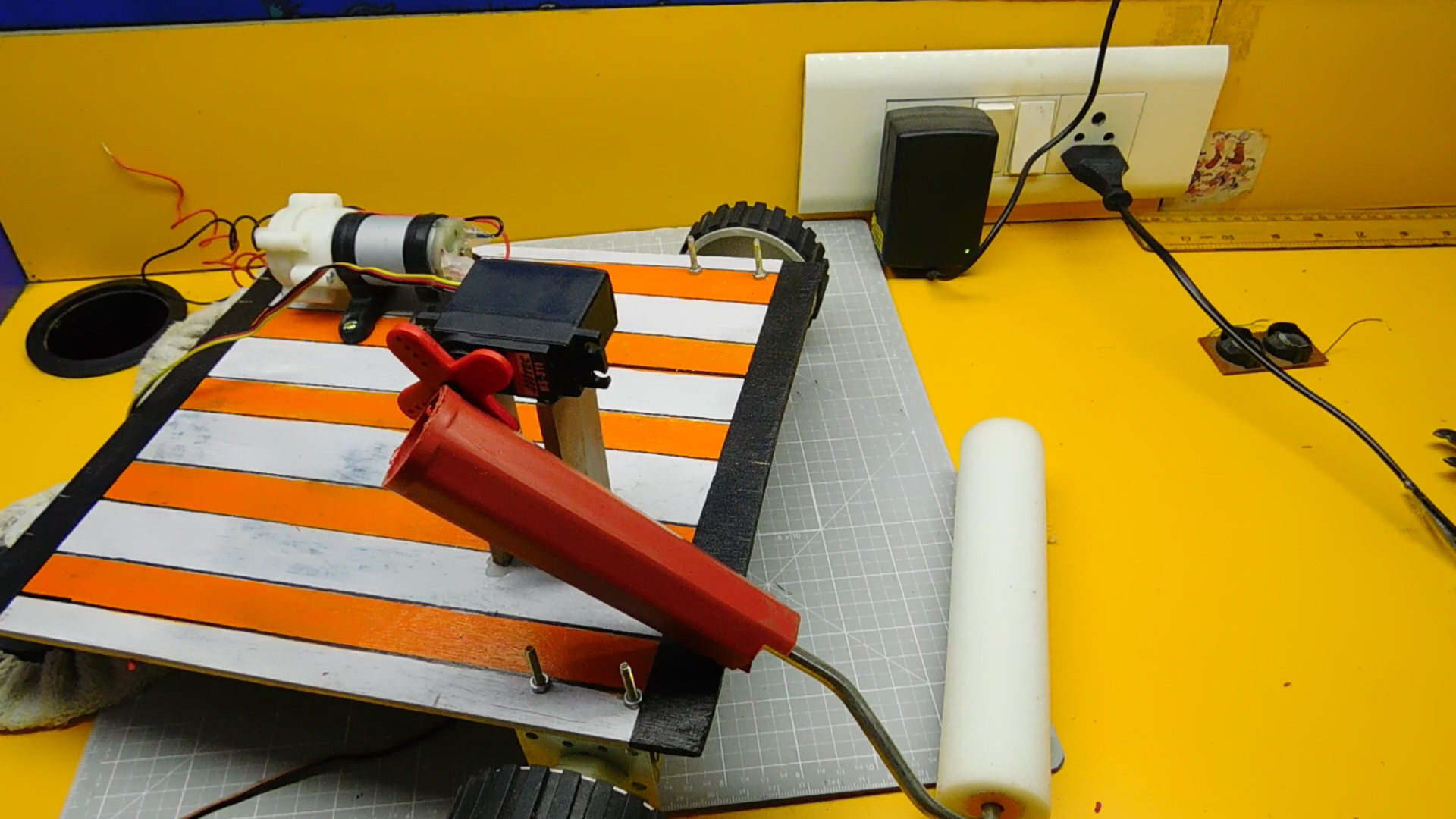 CleanSweep- the Floor Cleaning Robot! : 12 Steps (with Pictures ...