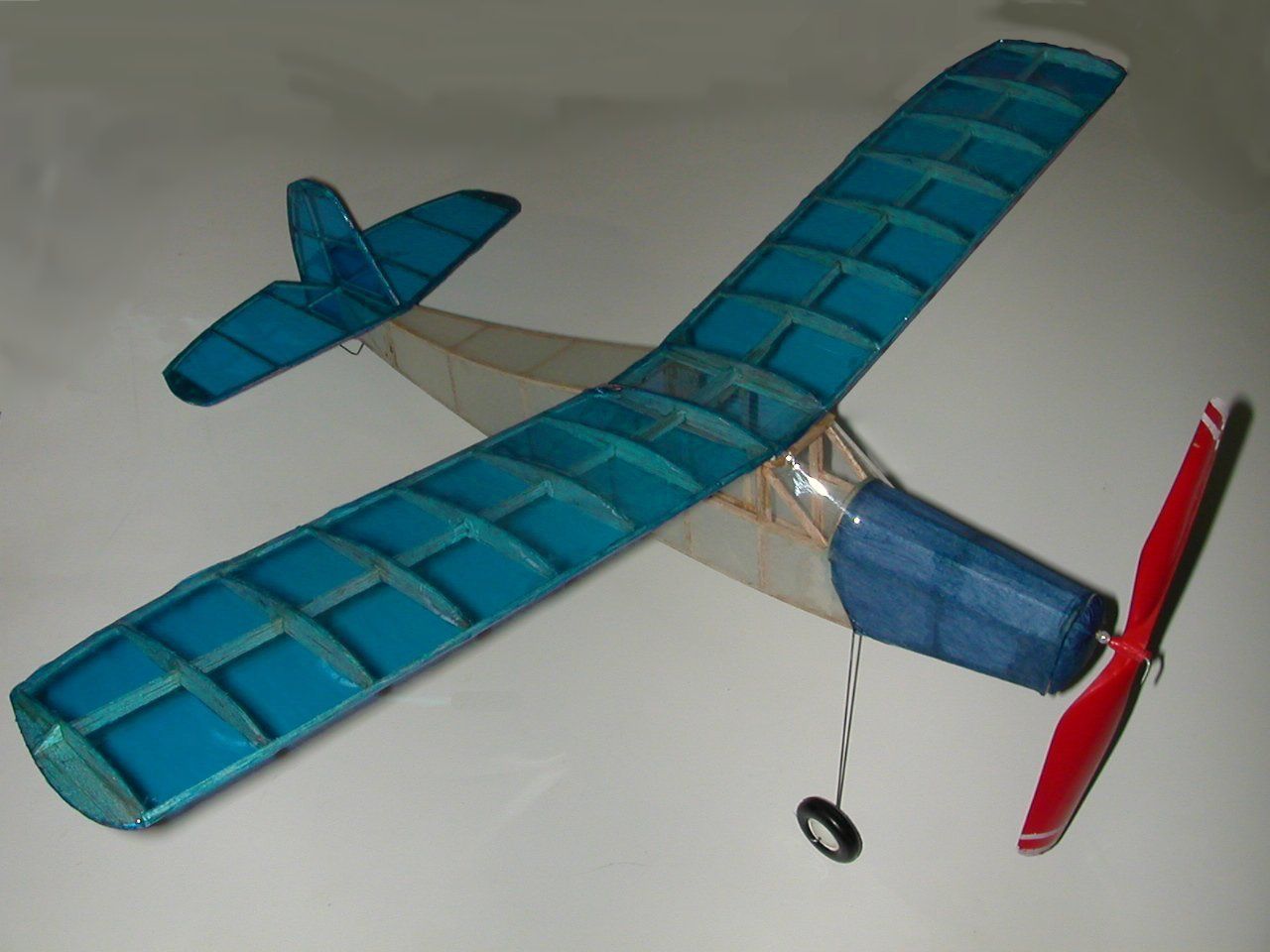 Airplane Covering-With Plastic Wrap! : 6 Steps - Instructables