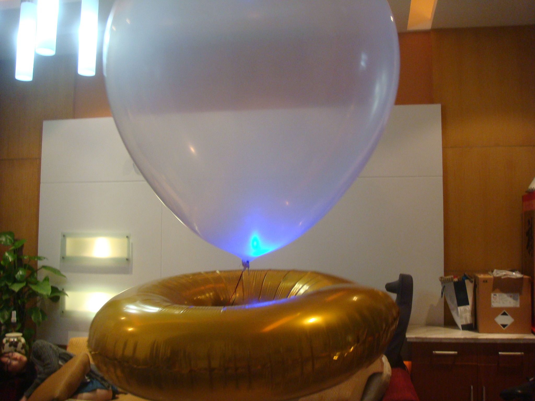 Projection-making Advertising Blimp. by AnTiProcrastination : 7 Steps ...