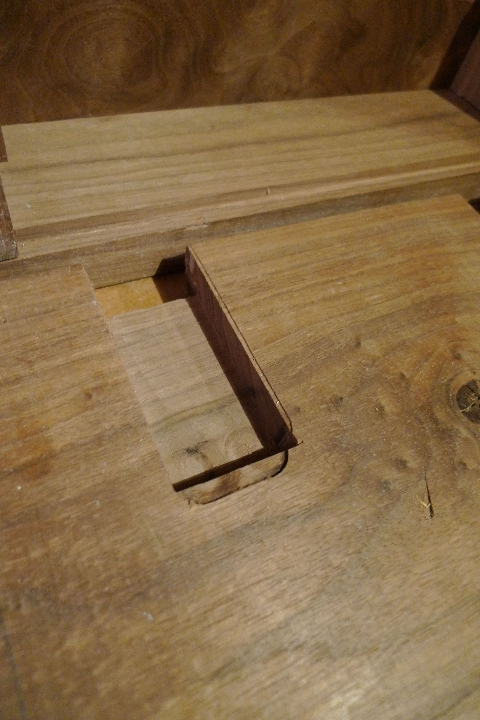 Finishing Walnut Box With Integral Hinge : 7 Steps (with Pictures ...