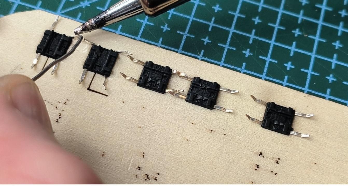 The World's Simplest Logic Gate Project : 5 Steps (with Pictures ...