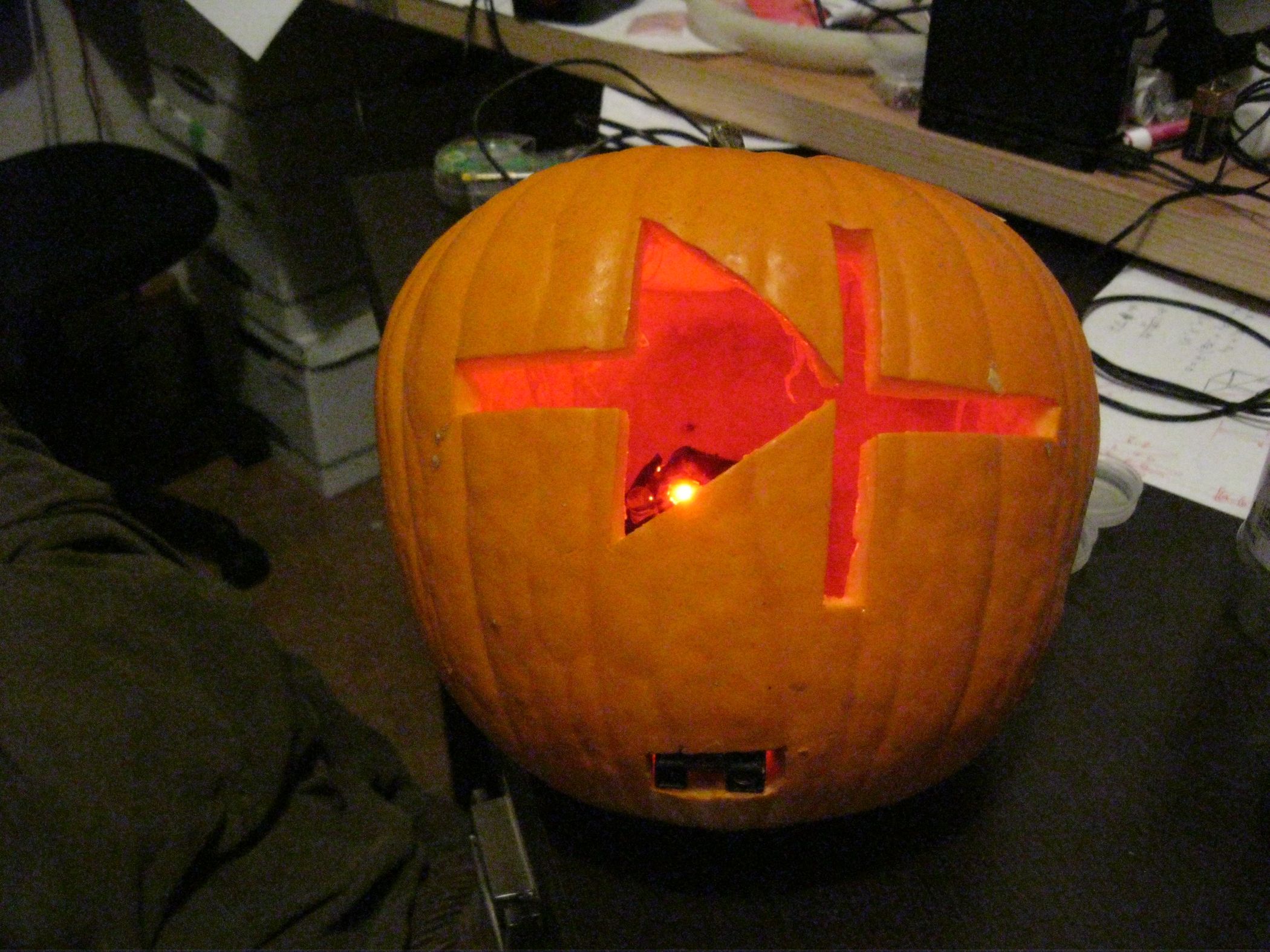 Proximity Sensing Pumpkin Carving : 5 Steps - Instructables