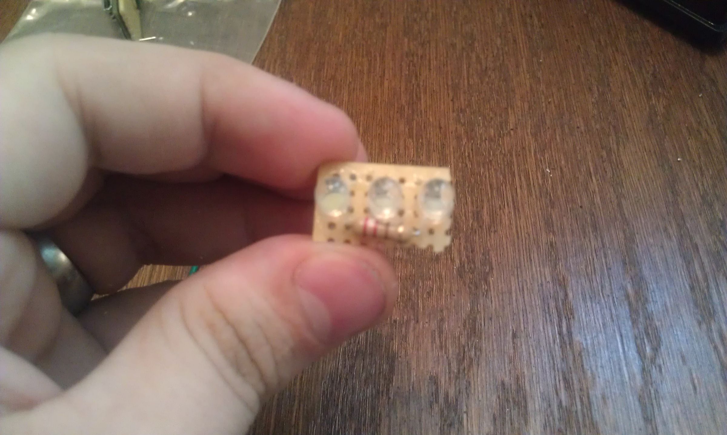 Simple LED 9 Volt Battery Flash Light - Instructables