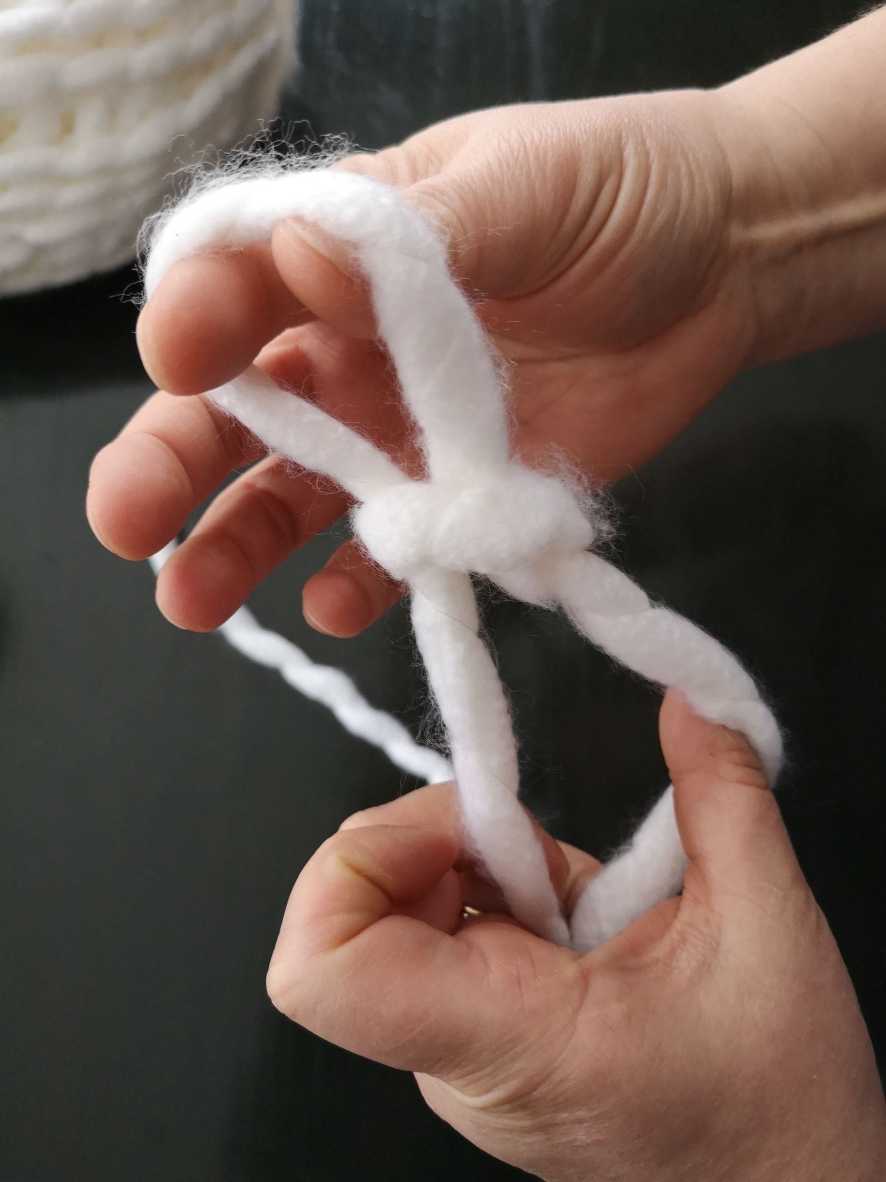 Finger Crochet Wreath : 7 Steps (with Pictures) - Instructables