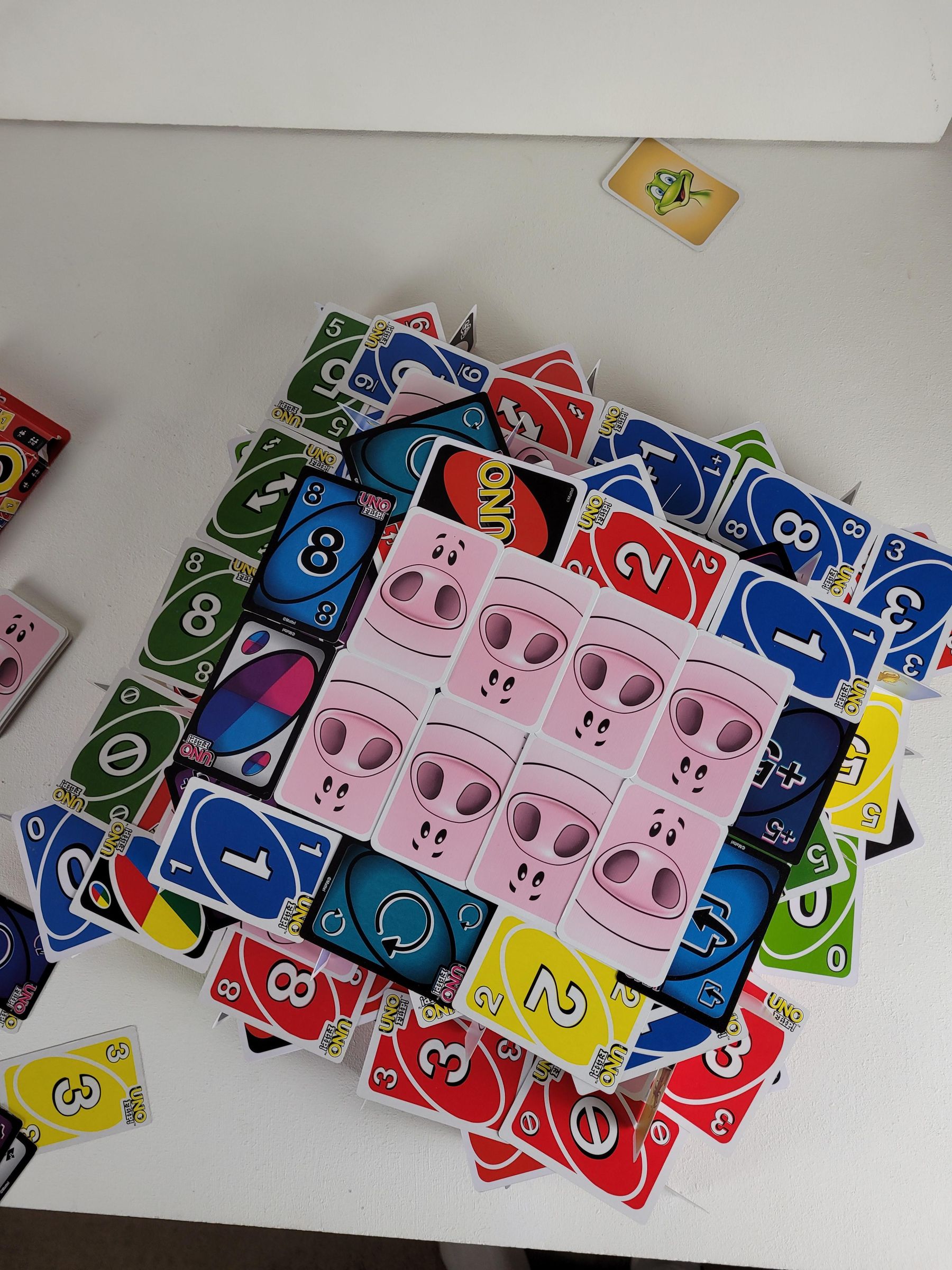 Card Stacking - Crazy Strong! : 5 Steps (with Pictures) - Instructables