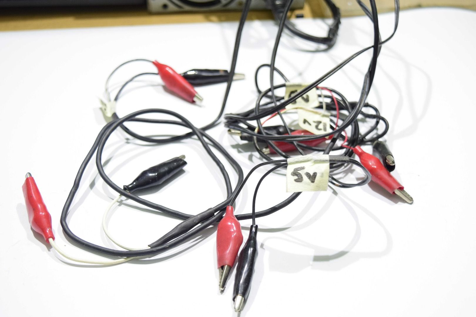 Setting Up the Perfect Electronics Workplace : 16 Steps (with Pictures ...