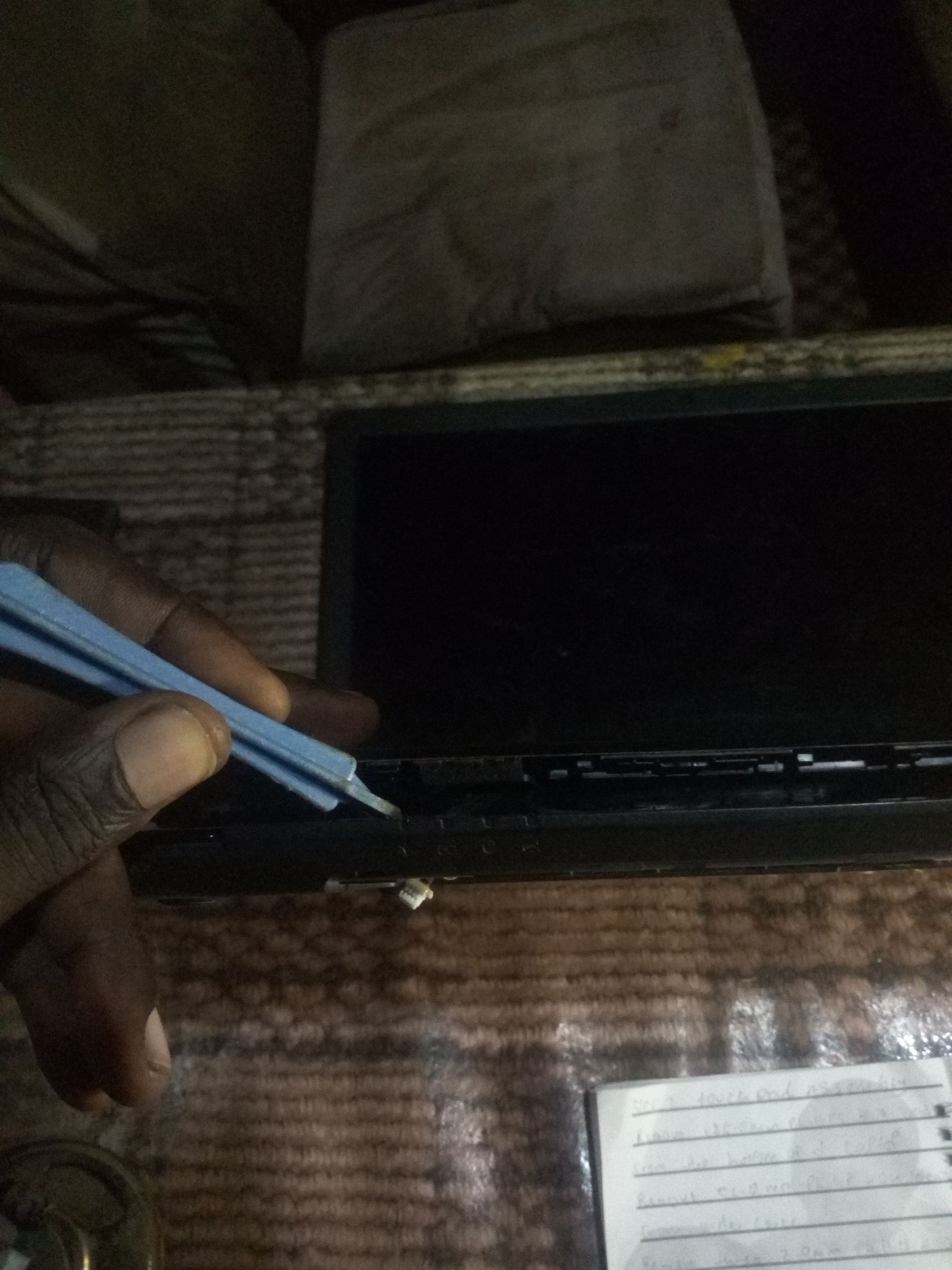 How I Fix My Dead Laptop of Over Two Years : 8 Steps - Instructables