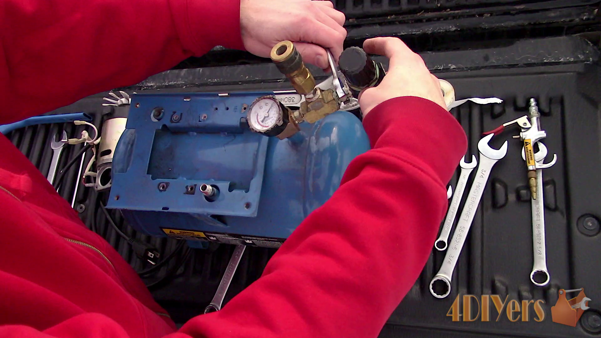 How to Make a Portable Air Tank From a Broken Air Compressor : 6 Steps ...