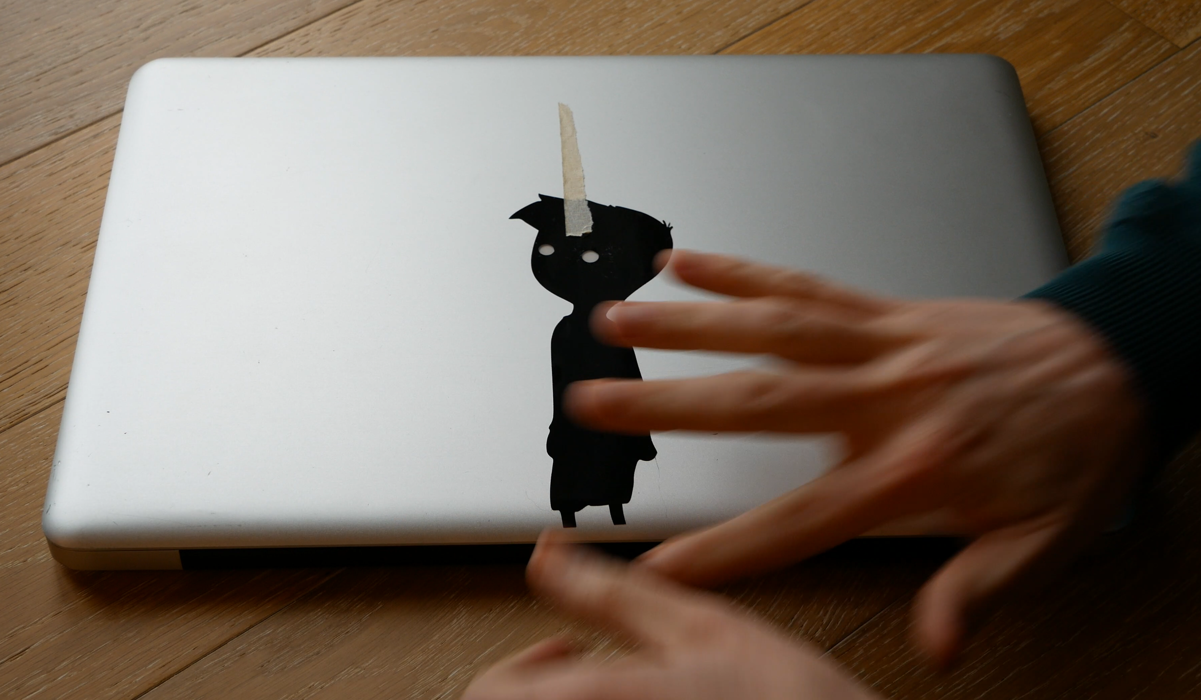 Vinyl Cutting a Custom Laptop Sticker : 9 Steps (with Pictures ...