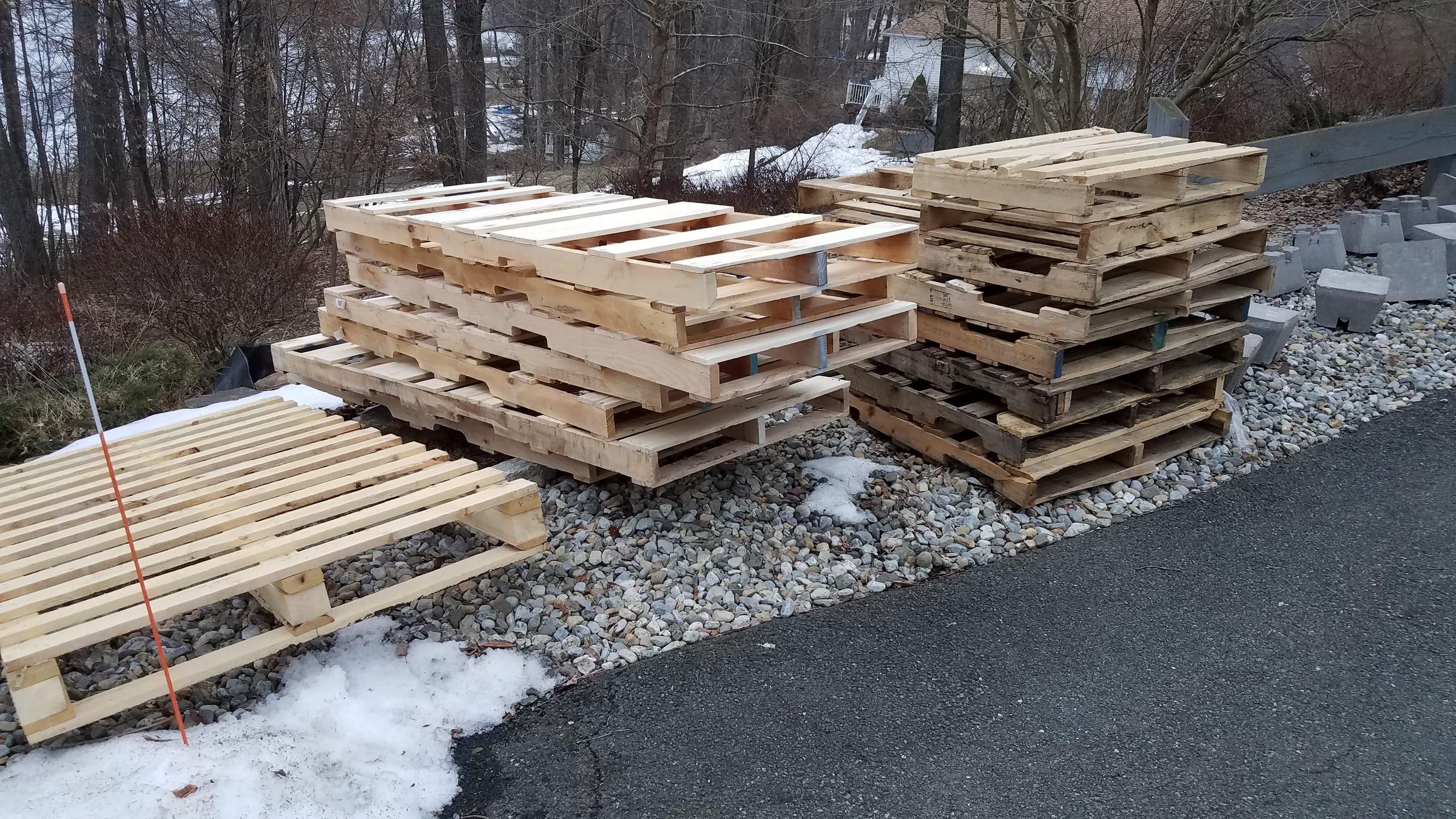 Pallet Man-shed, One-man Build, Building the Deck. Part Two. : 6 Steps ...