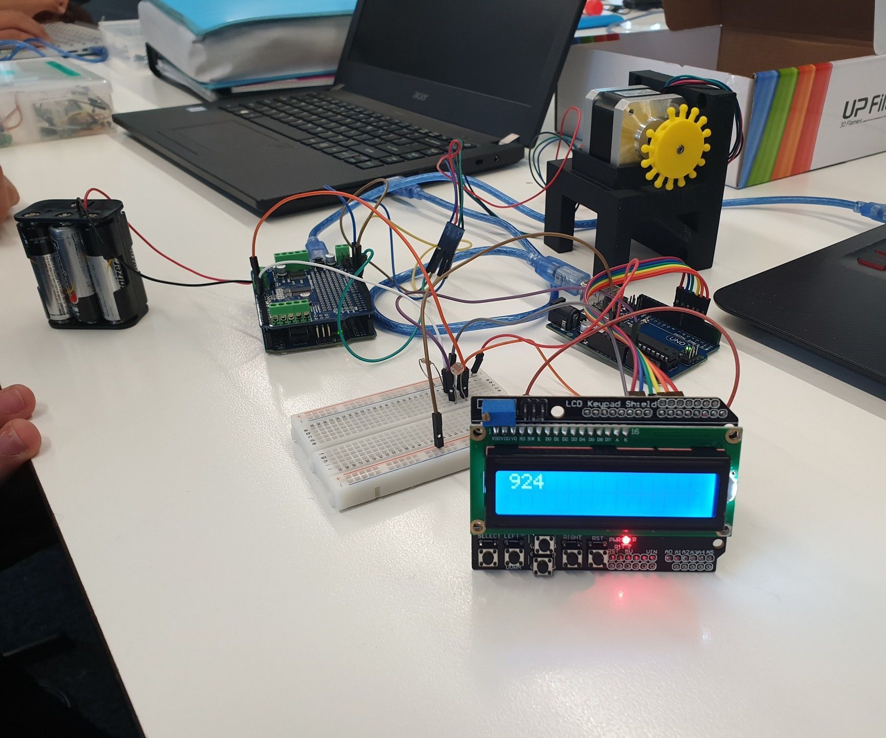 Light Controlled Stepper Motor + Wall Bracket/Stand : 6 Steps ...