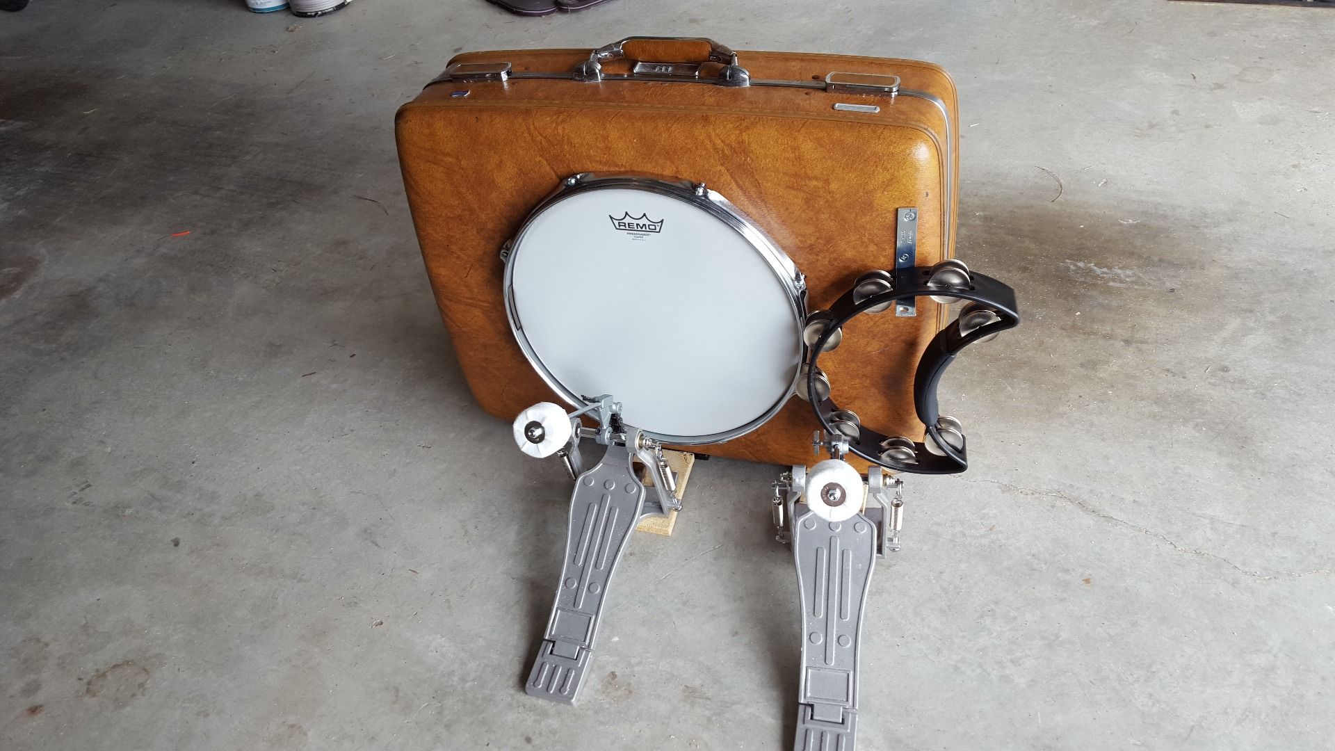 Turn a Samsonite Suitcase Into a Bass Drum : 15 Steps (with Pictures ...