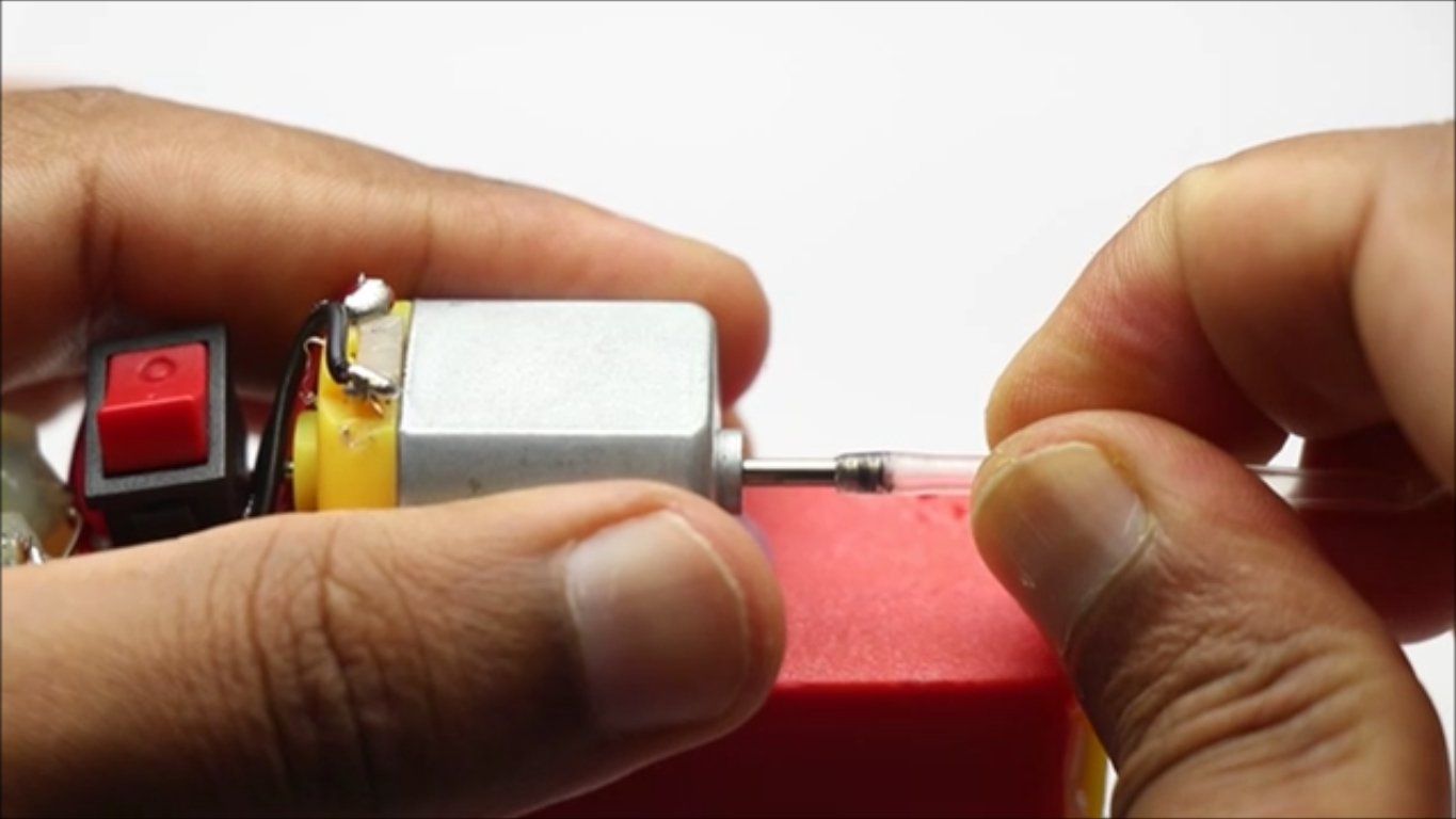 How to Make a Simple Working Robot at Home : 9 Steps (with Pictures ...