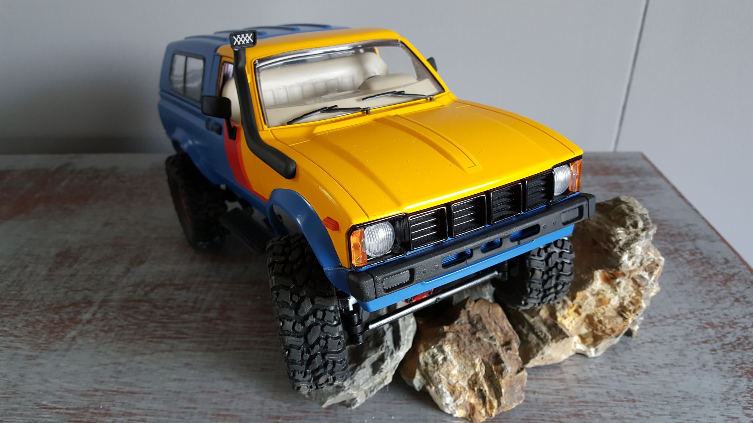 Retro Hilux : 3 Steps - Instructables